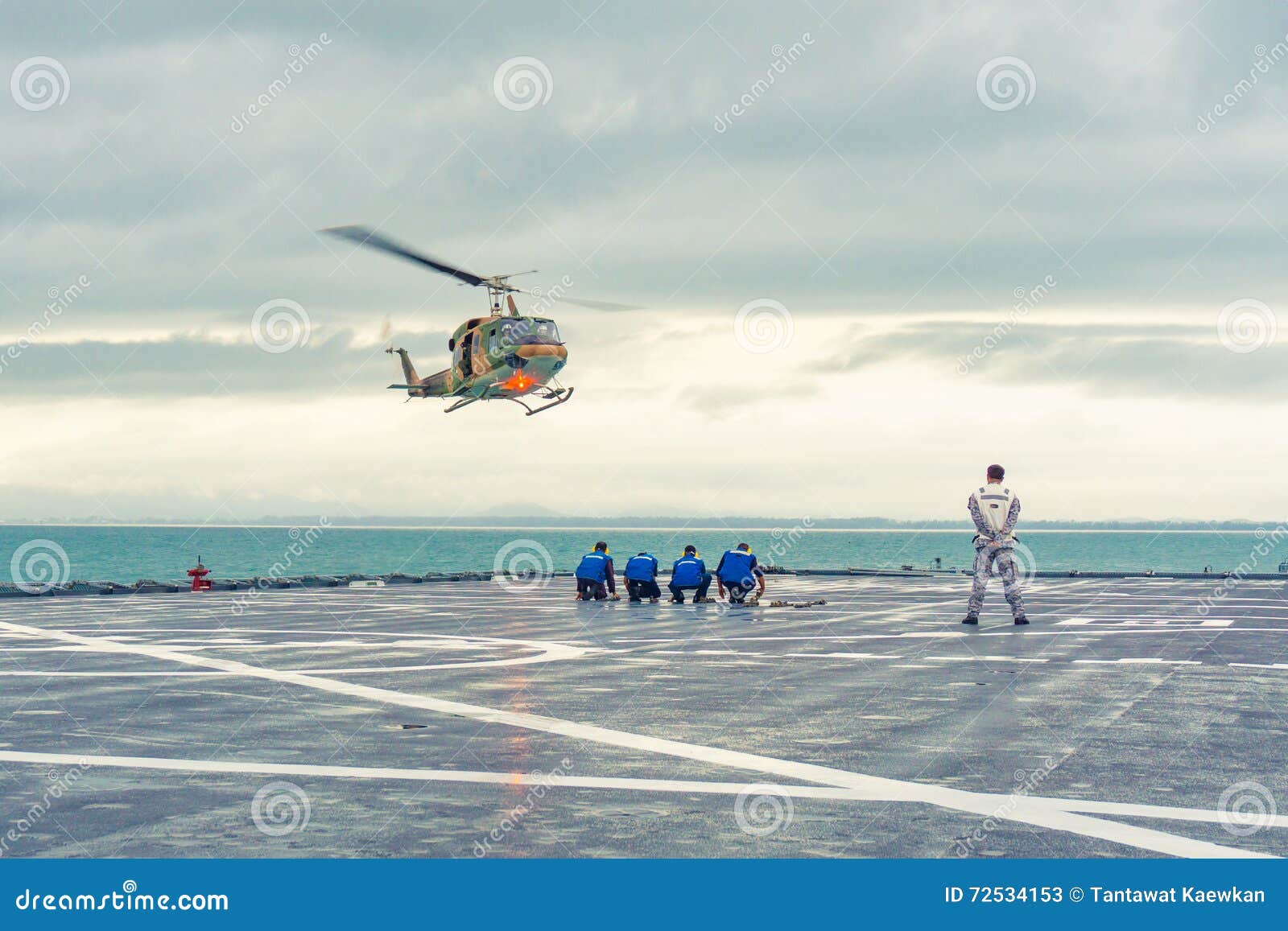 Helicopter landing editorial stock photo. Image of passenger - 72534153