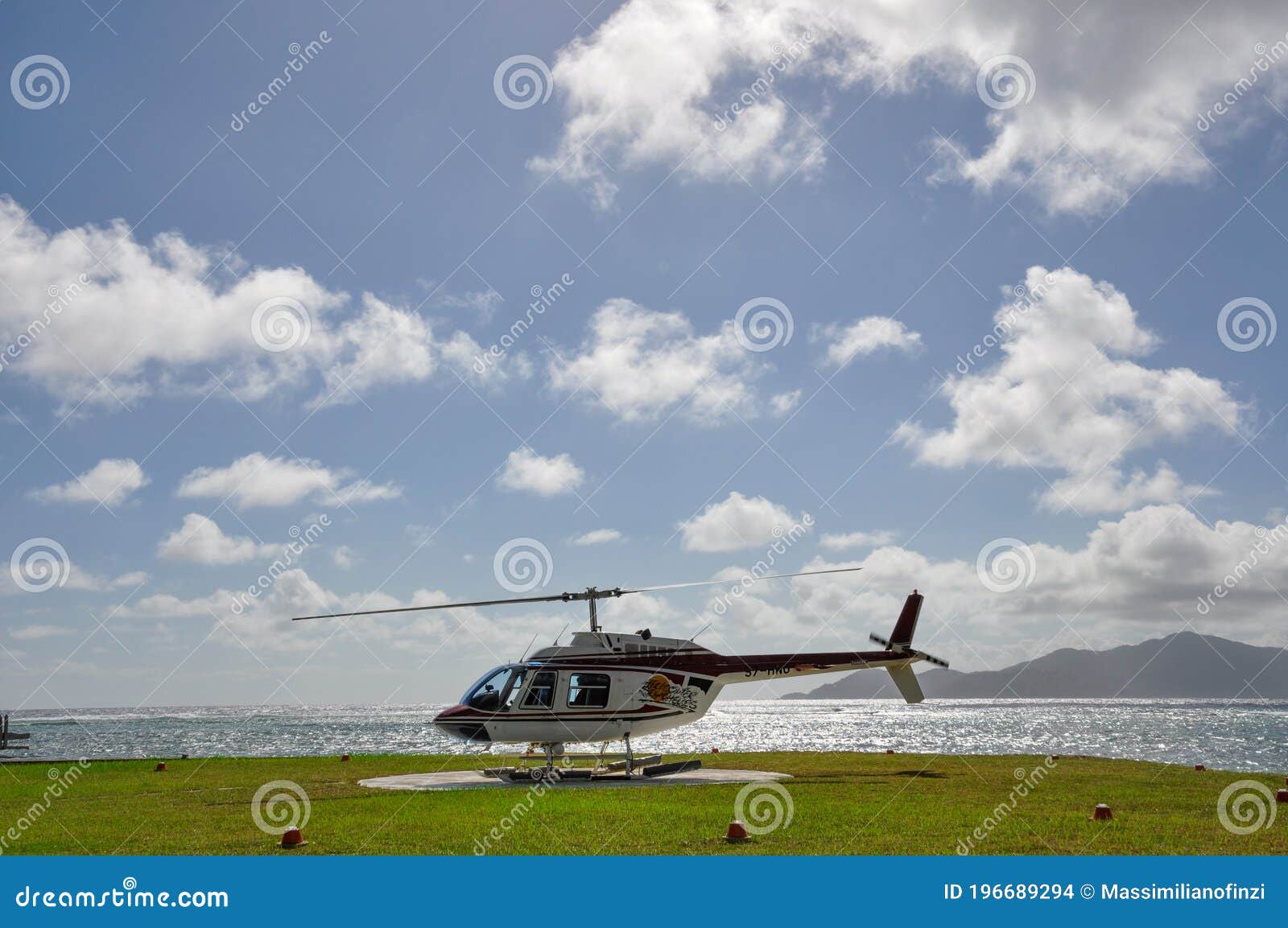 Helicopter Landing on a Tropical Island Editorial Stock Image - Image ...