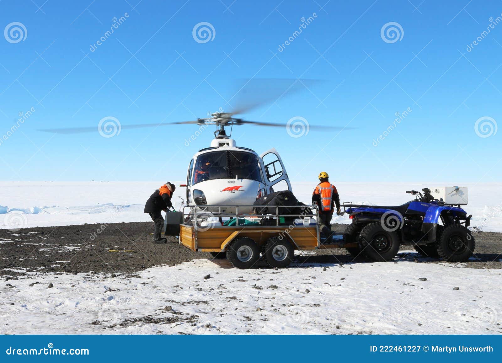 Helicopter Loading Cargo Editorial Image | CartoonDealer.com #62509096