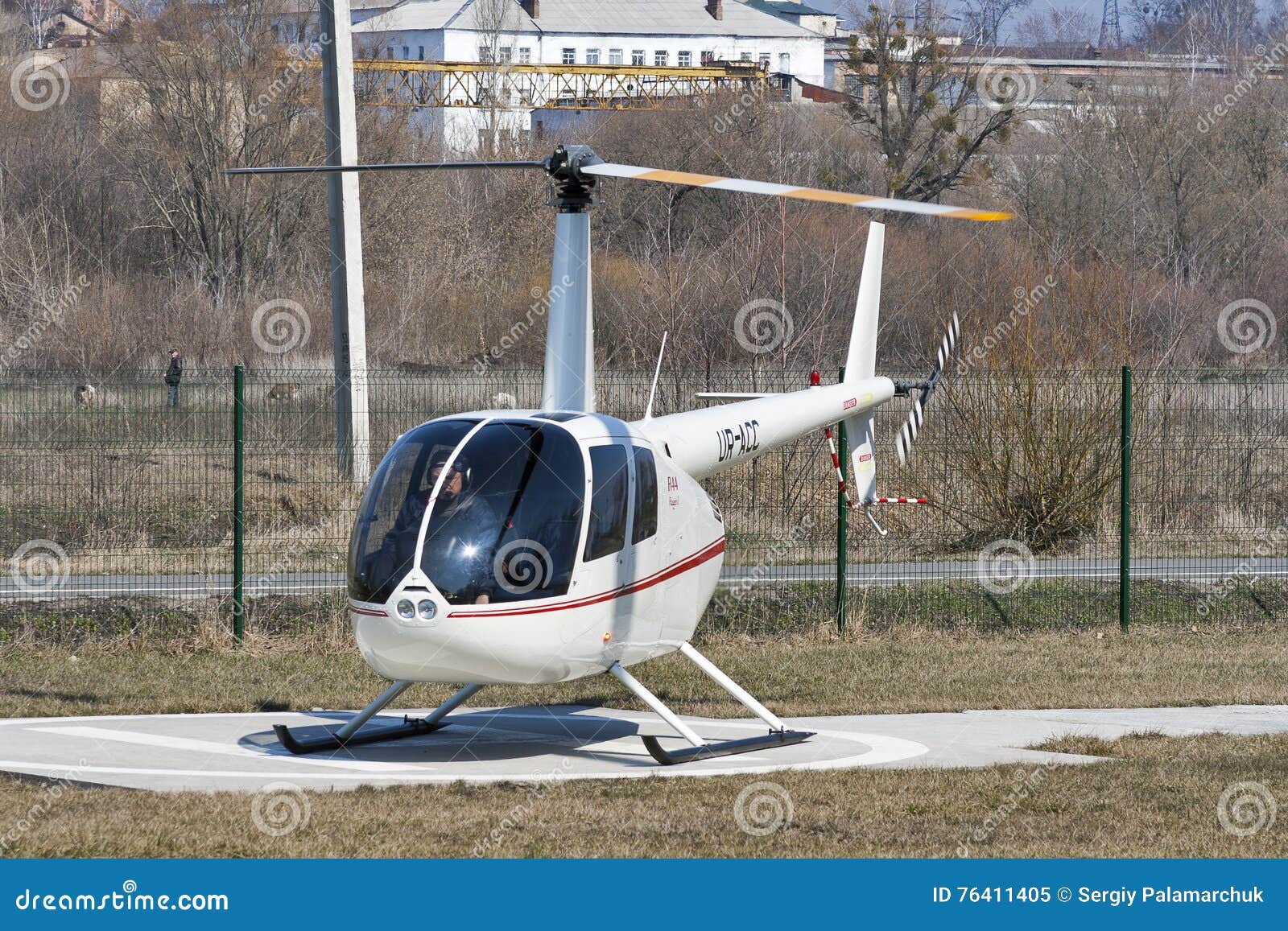 Helikopter R44 Robinson Raven 1 I Bucha, Ukraina Redaktionell Foto ...