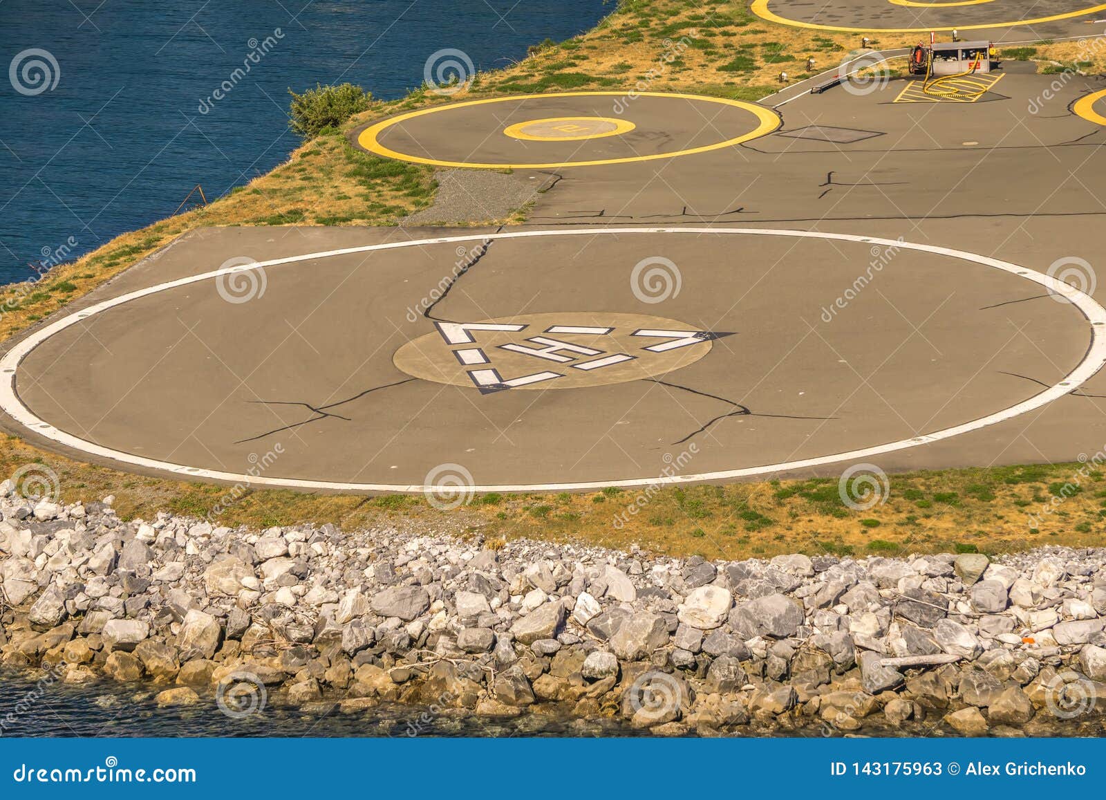 Helipad on coast of ocean stock image. Image of deck - 143175963