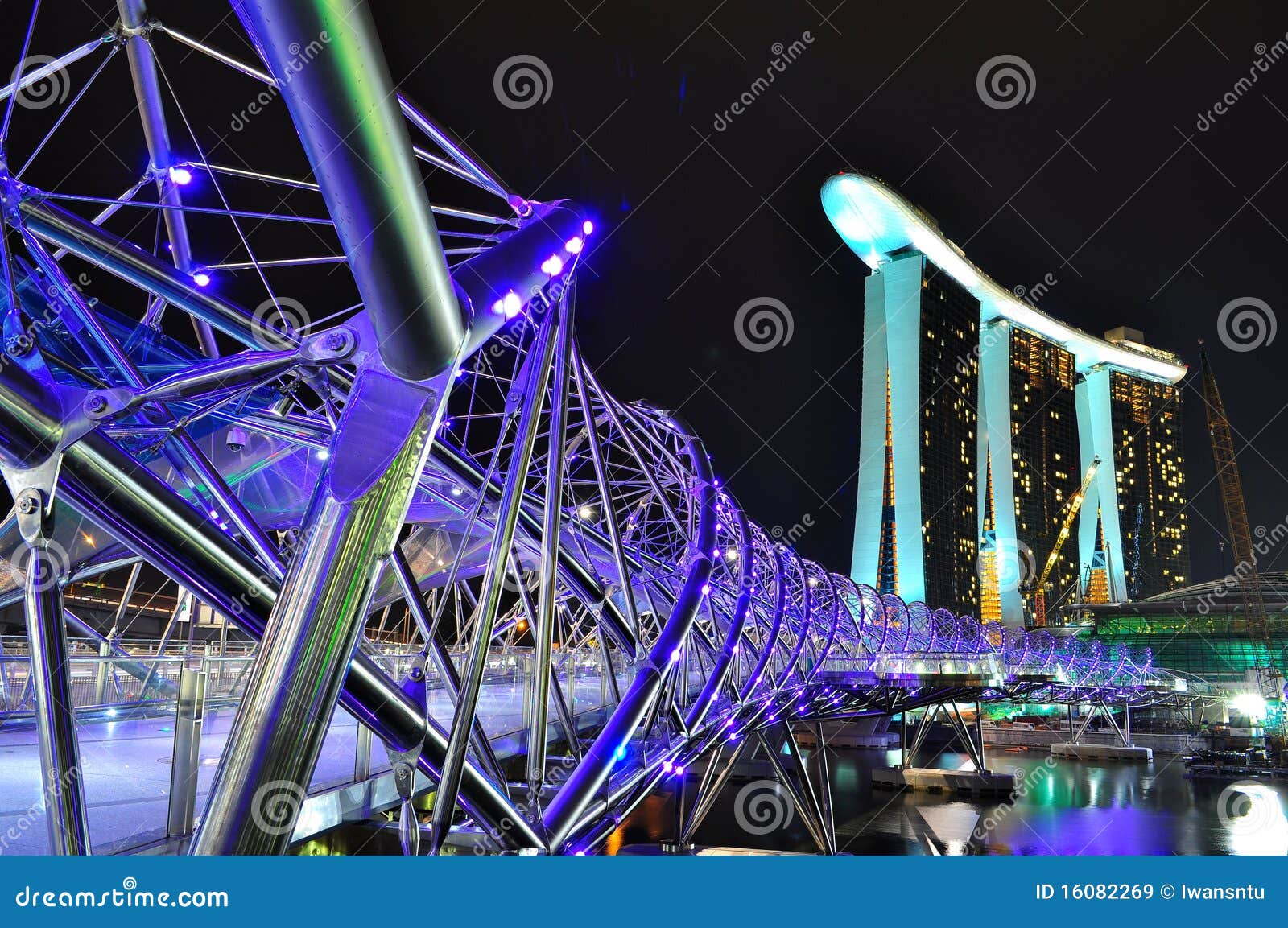 A Helix Shaped Bridge at Marina Bay Editorial Stock Image - Image of ...