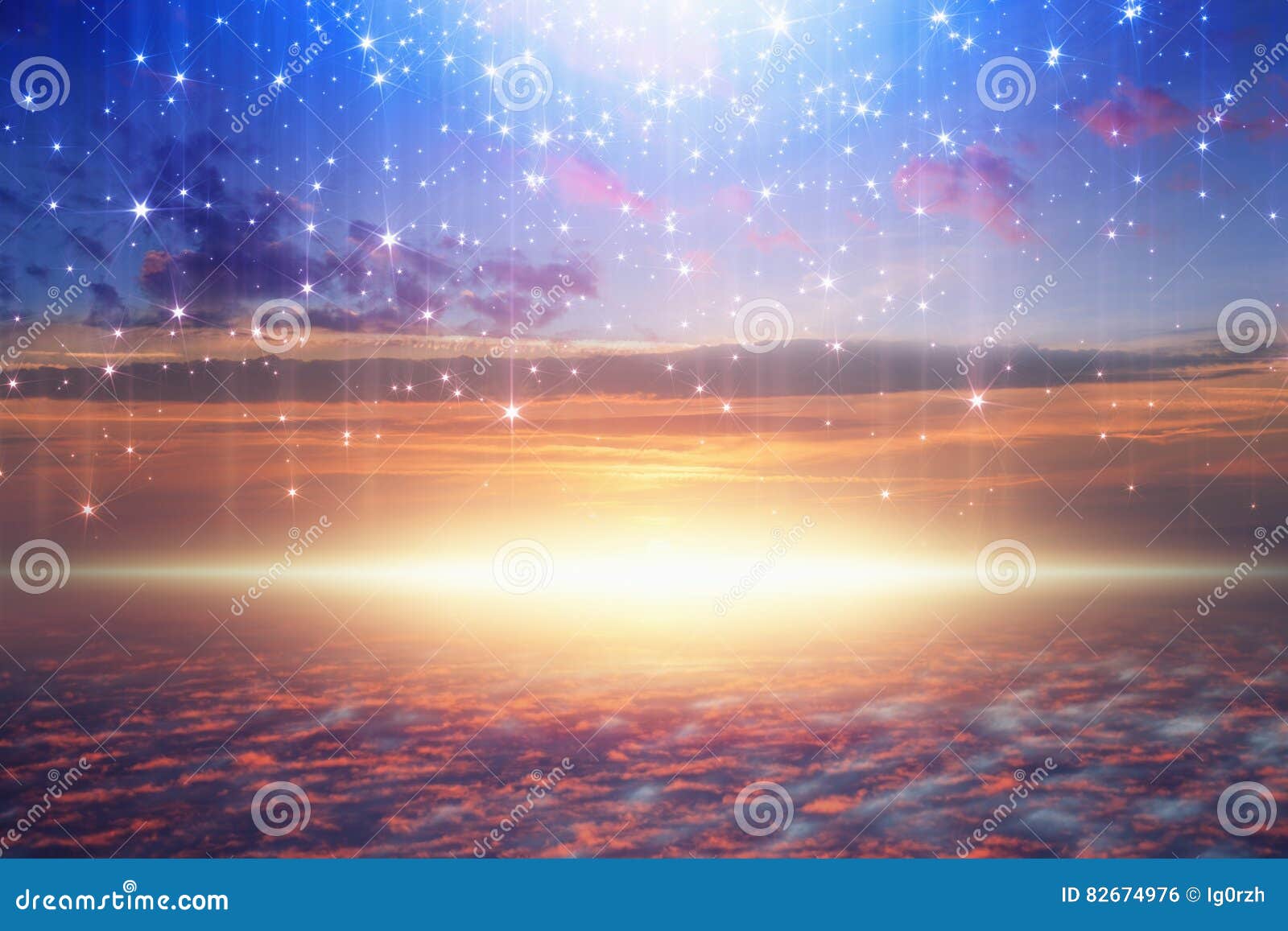 Helles Licht Vom Himmel, Sterne Fallen Von Den Himmeln Stockfoto - Bild ...