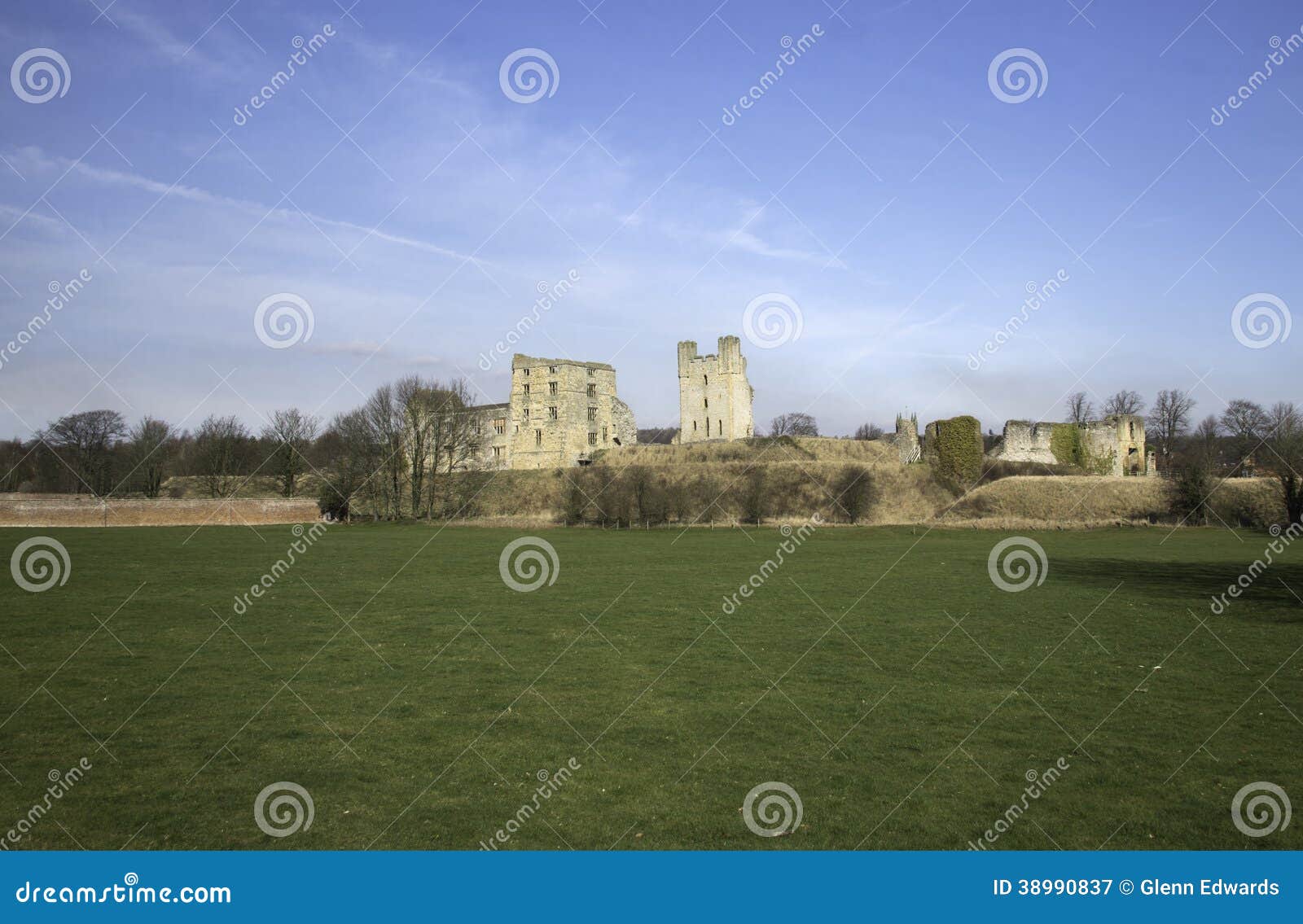 Helmsley castle stock image. Image of scenic, blue, scene - 38990837