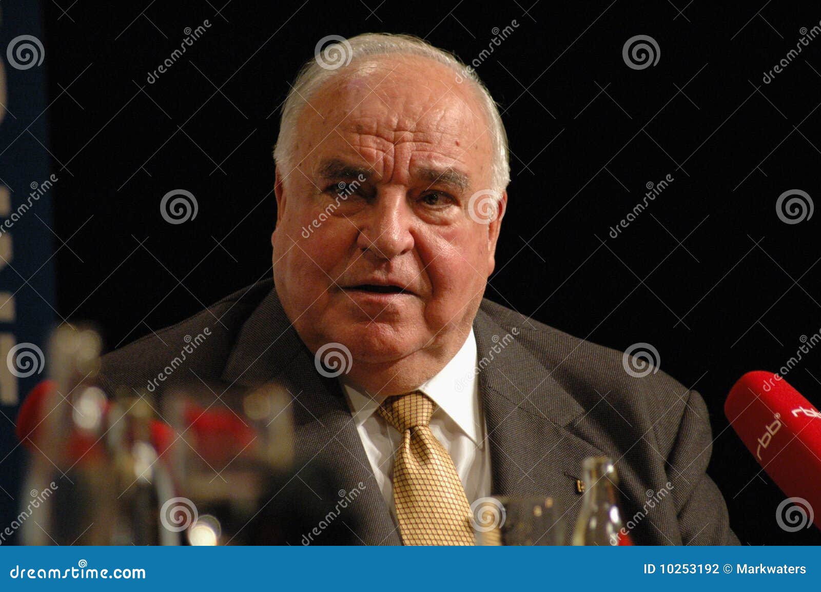 Helmut Kohl editorial photography. Image of friedrichstrasse - 10253192