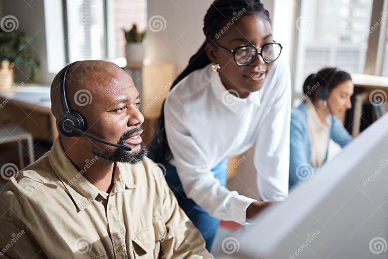 Help, Computer or People in Customer Service Training with Leader for ...