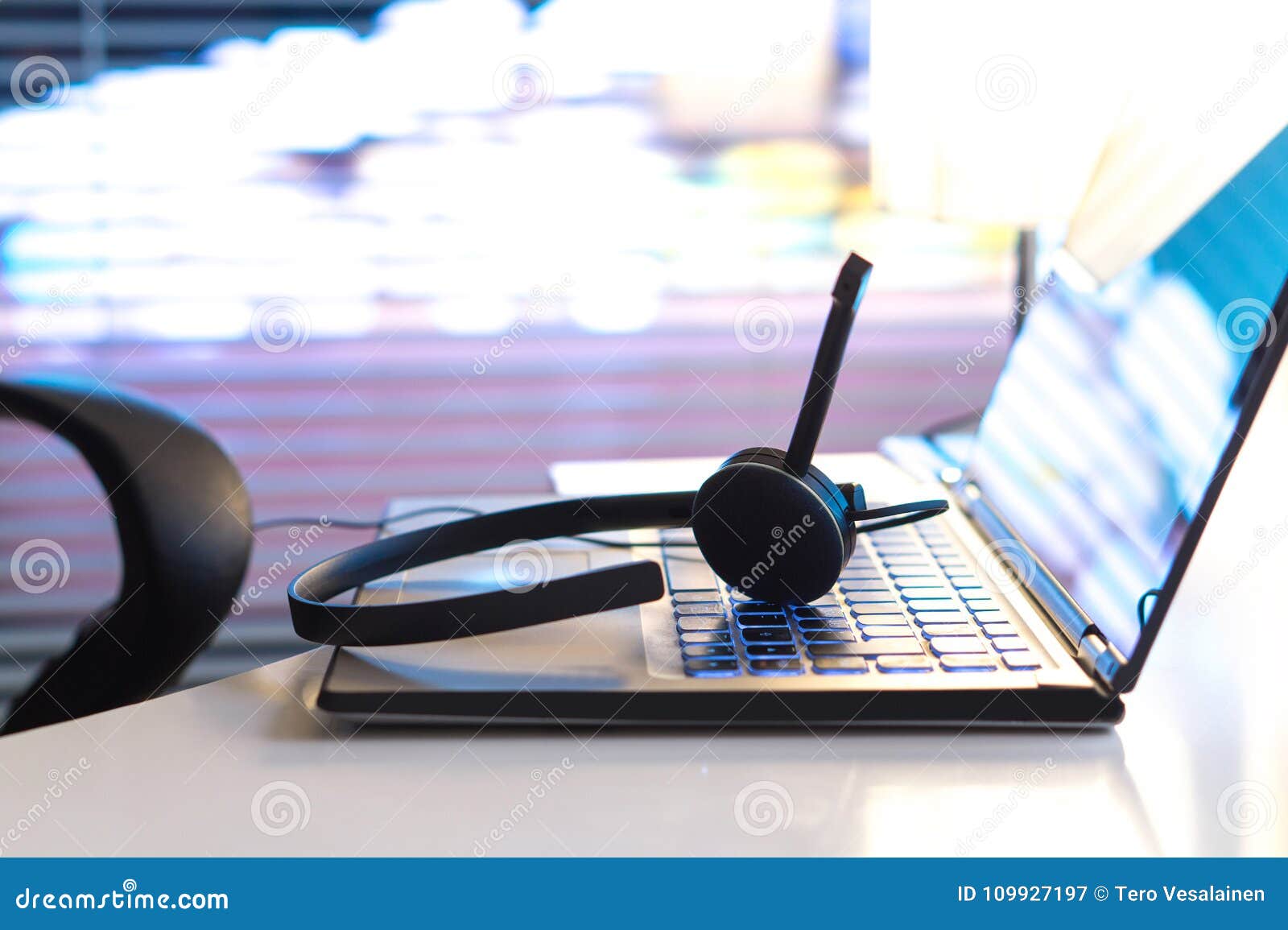 Help Desk 24 7 Customer Service Support Hotline Call Center Stock ...