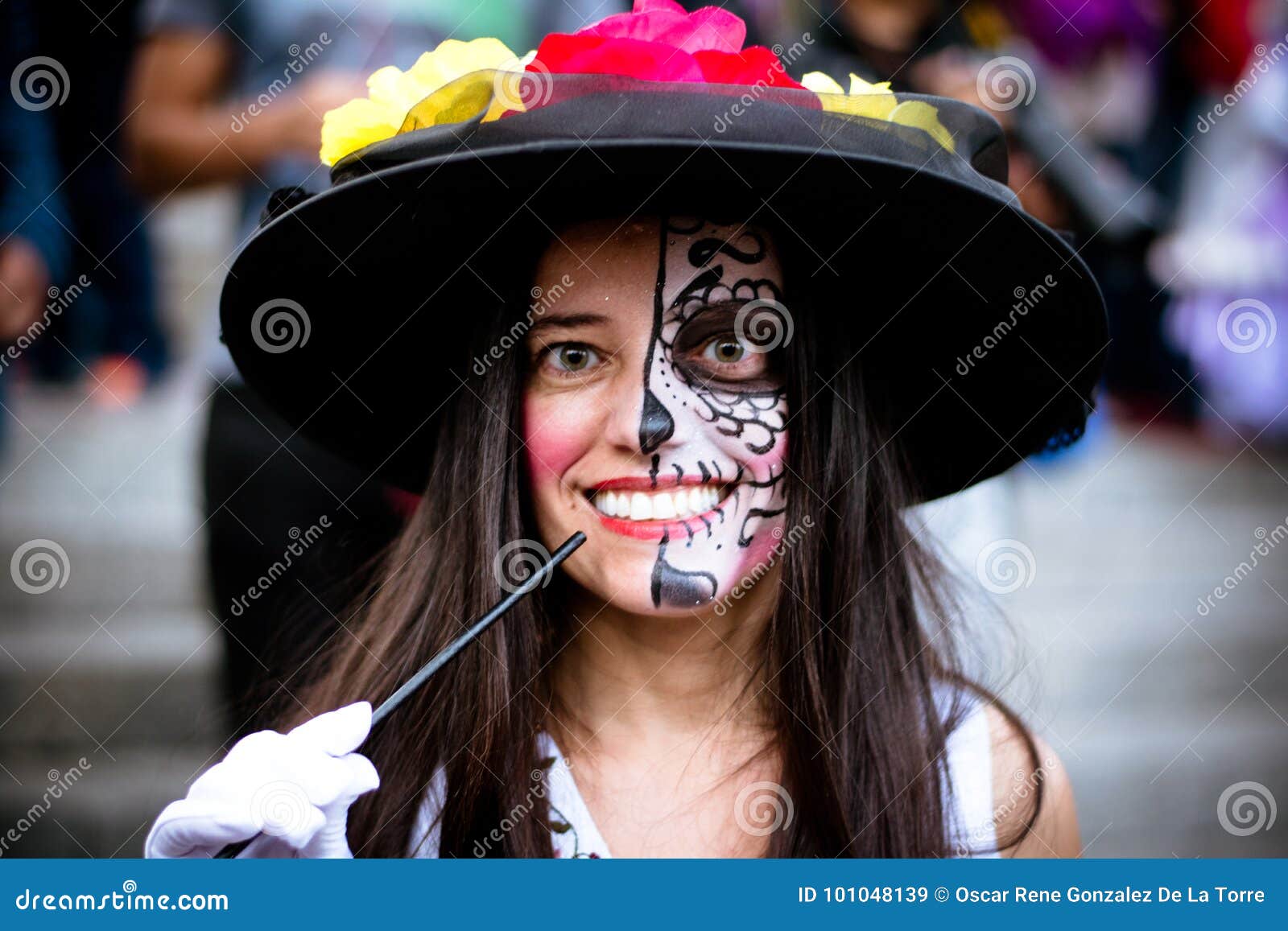Hembra Extranjera En Traje Del Catrina Imagen de archivo editorial ...