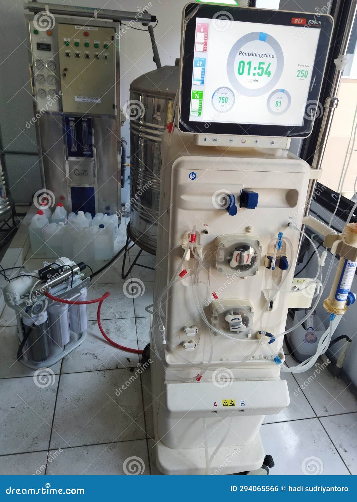 Hemodialisa machine editorial photo. Image of machine - 294065566