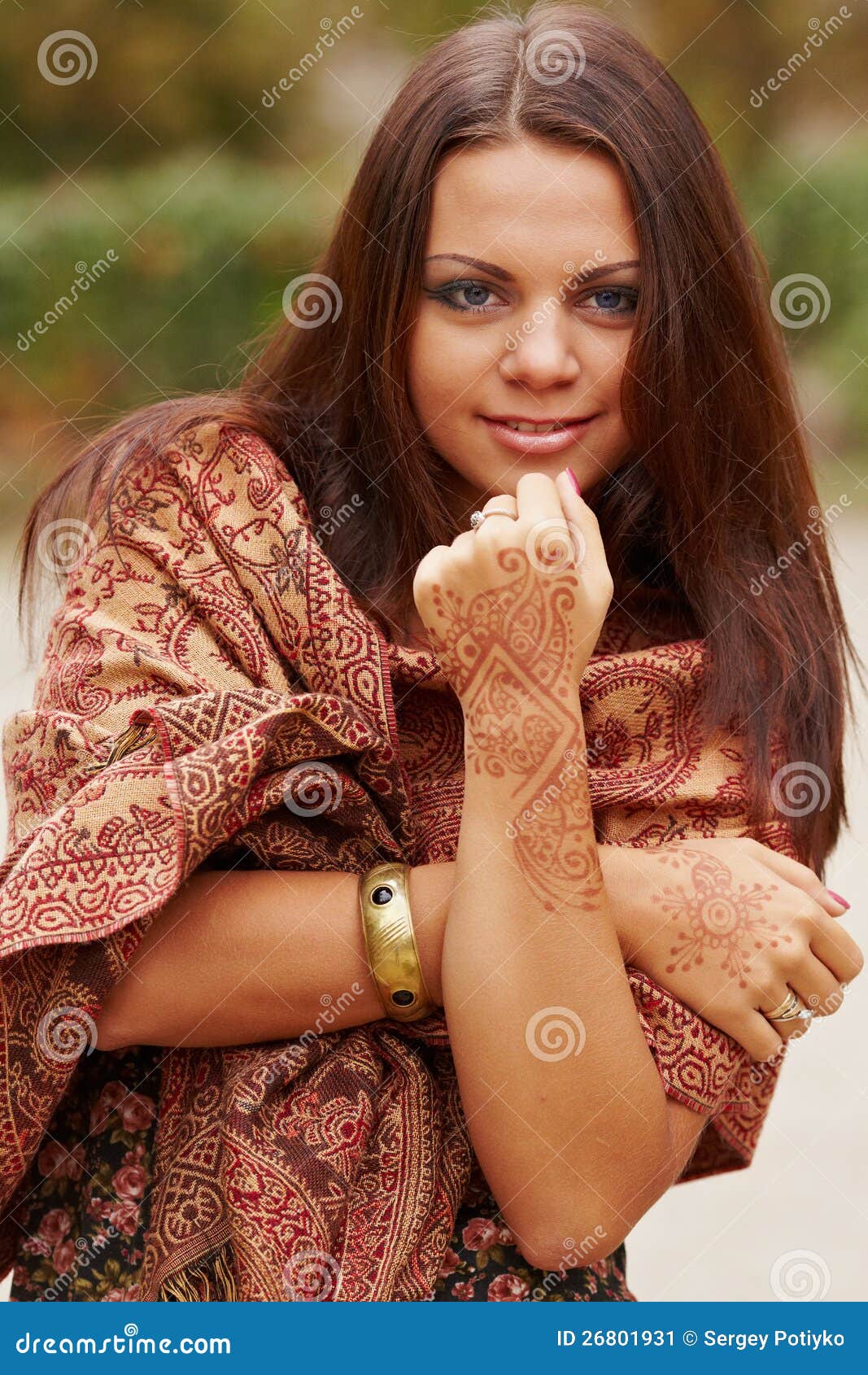 Henna art on woman s hand stock image. Image of islam - 26801931