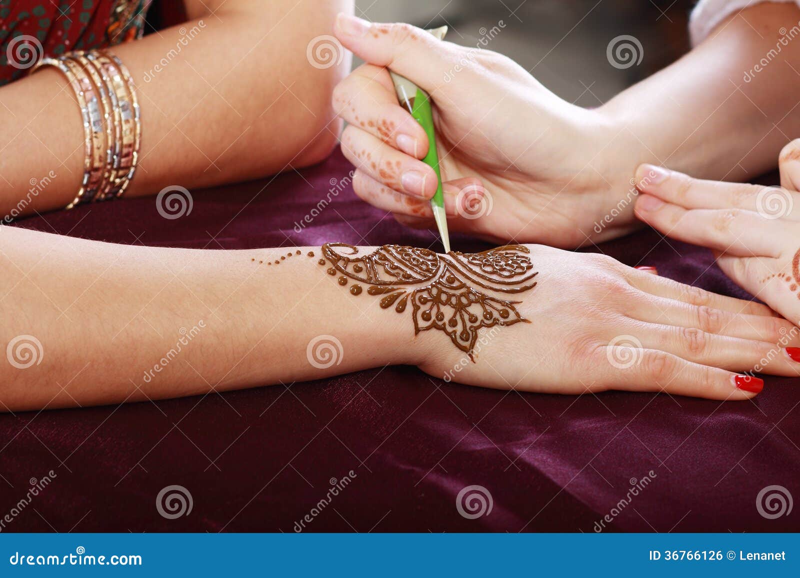 Henna being applied stock photo. Image of fashion, cosmetic - 36766126