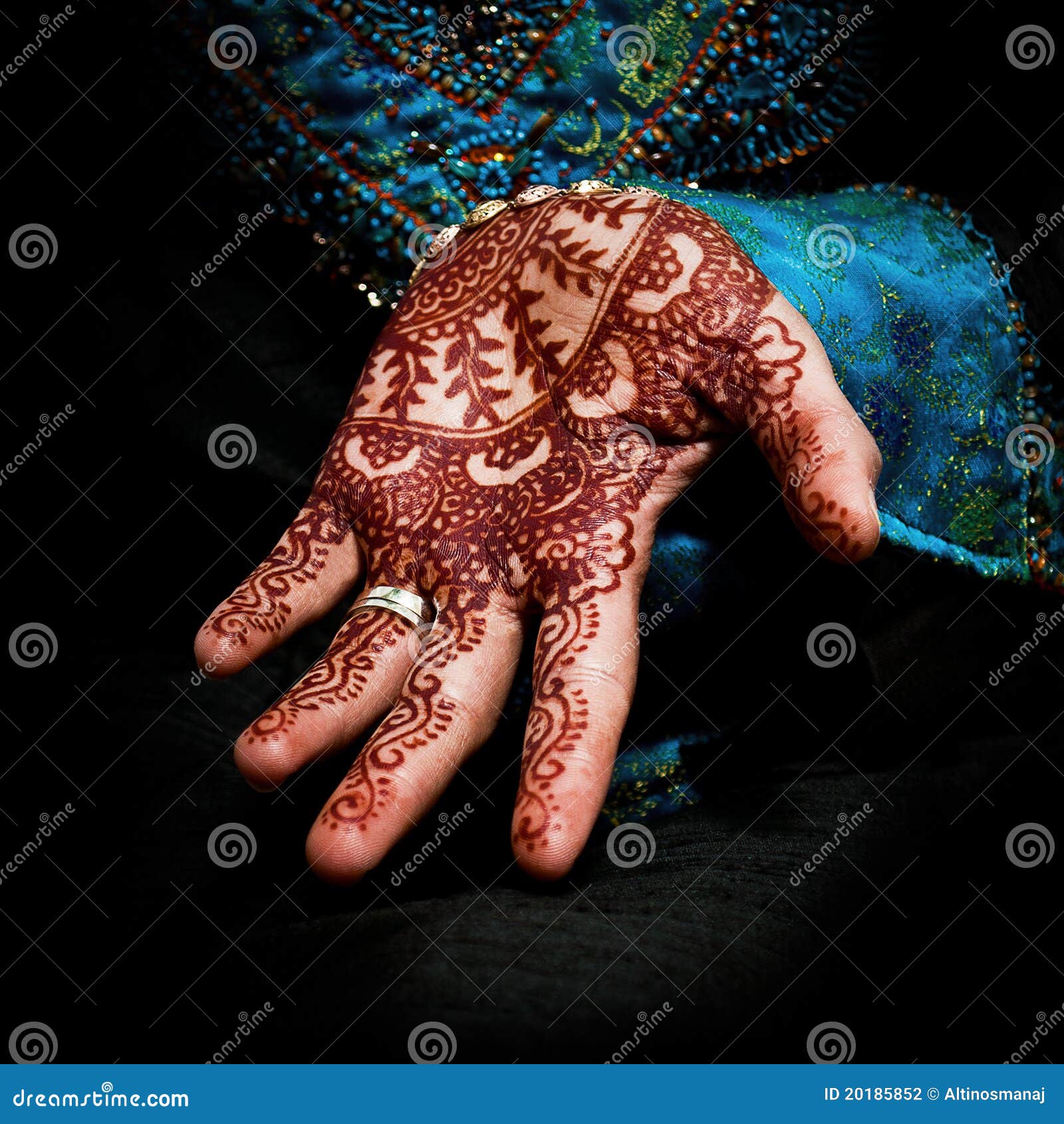 Henna, Mehendi on a Bride S Hand - Fun Square Stock Photo - Image of ...