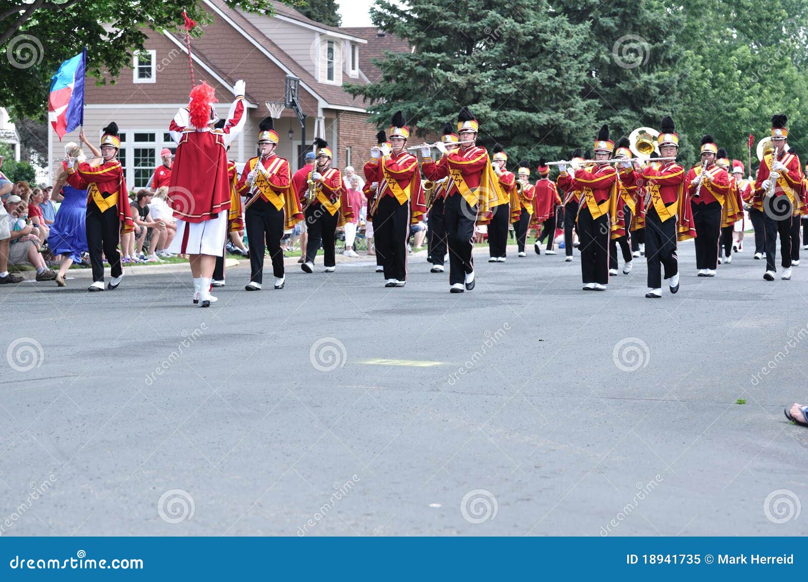 Henry Sibley High School Marching Band Editorial Image - Image of horns ...