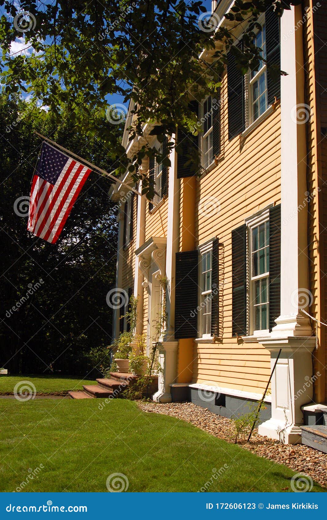 The Henry Wadsworth Longfellow House in Cambridge MA Editorial Stock ...