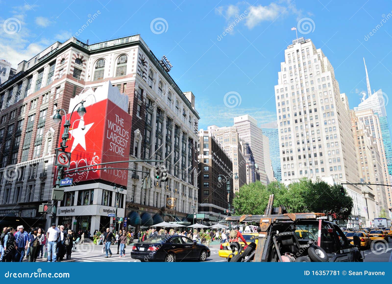 Herald Square in New York City Editorial Photo - Image of manhattan ...