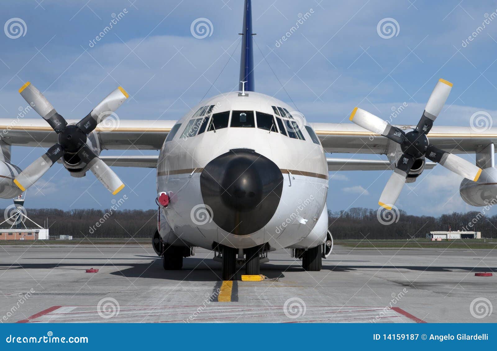 Hercule c130 image stock. Image of avion, moteur, hercule - 14159187