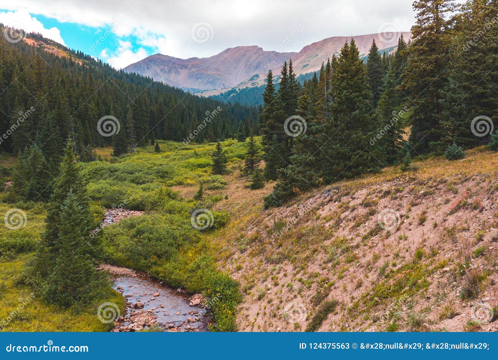 Herman Gulch, CO stock image. Image of rocky, nature - 124375563
