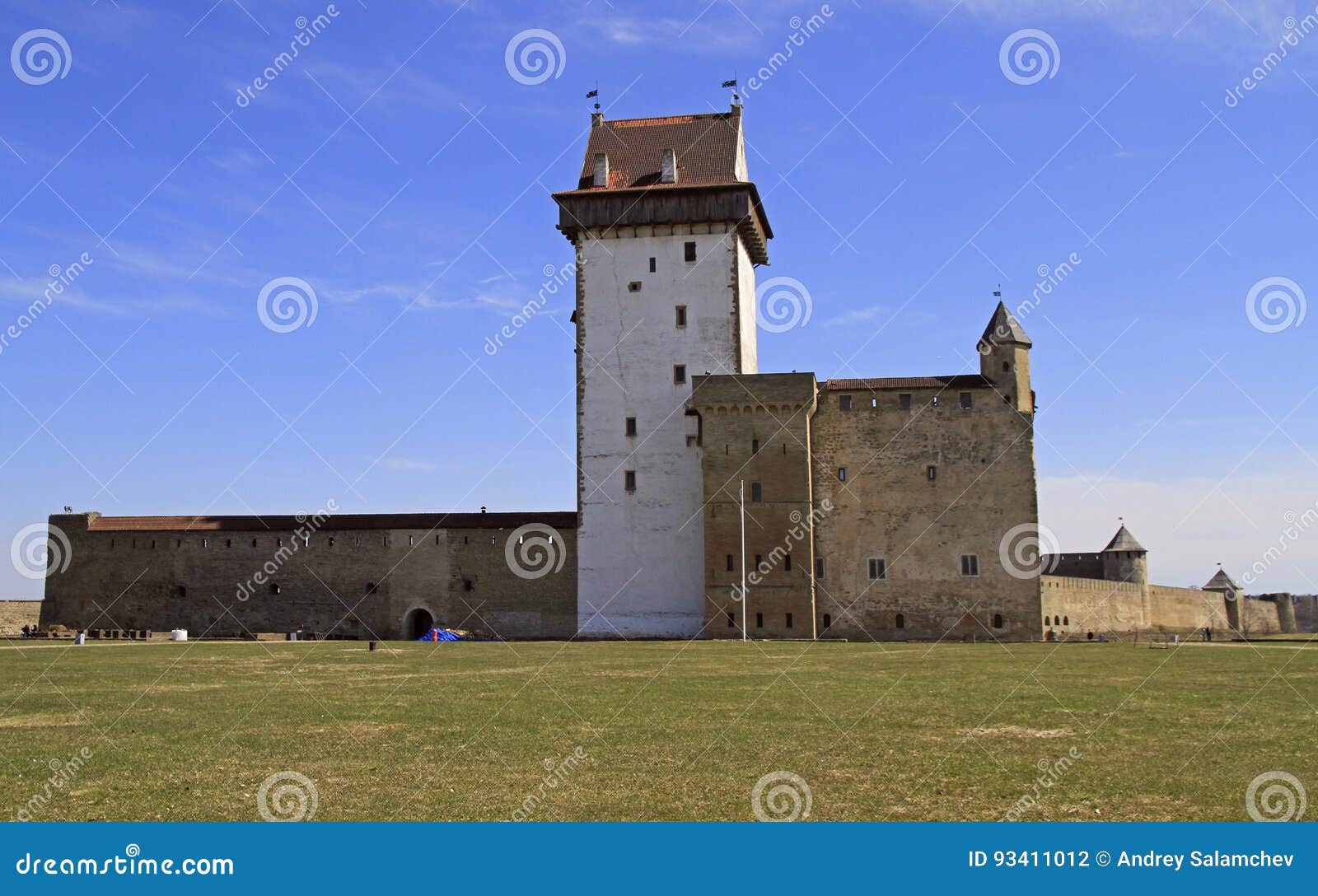 Hermann Castle in Narva, Estonia Stock Photo - Image of hermann, brick ...
