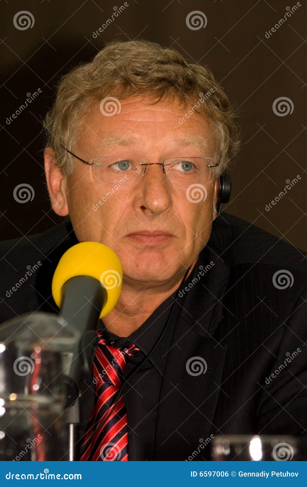 Hermann Tilke En La Alcantarilla De Moscú Foto editorial - Imagen de ...