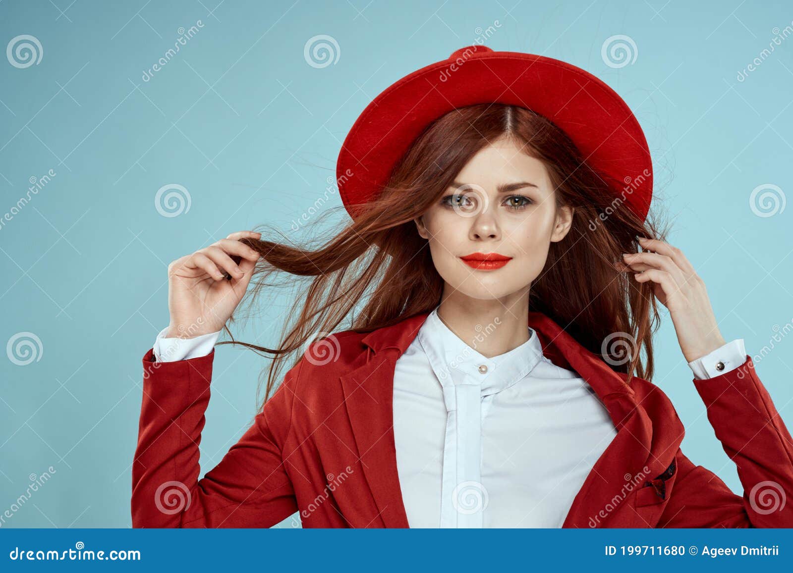 Hermosa Mujer Con Sombrero Rojo Jaca Labios Rojos Largo Pelo Encanto