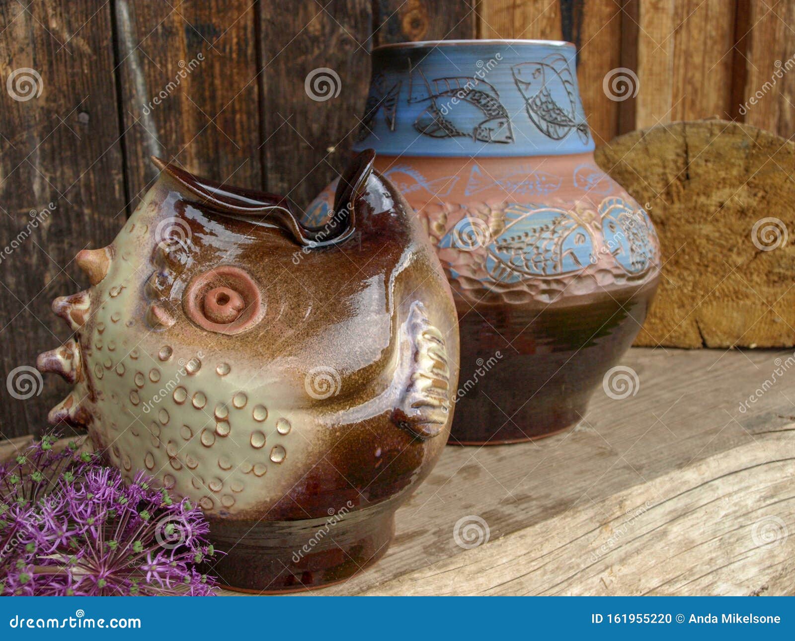 Hermosos Jarrones De Arcilla Decorados Foto de archivo - Imagen de ...