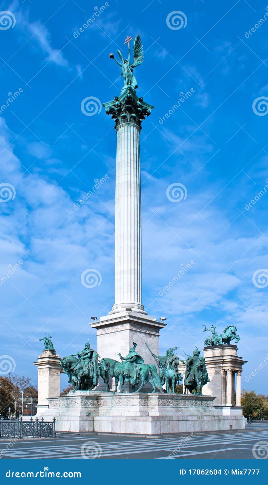 Heroes Square stock photo. Image of budapest, history - 17062604