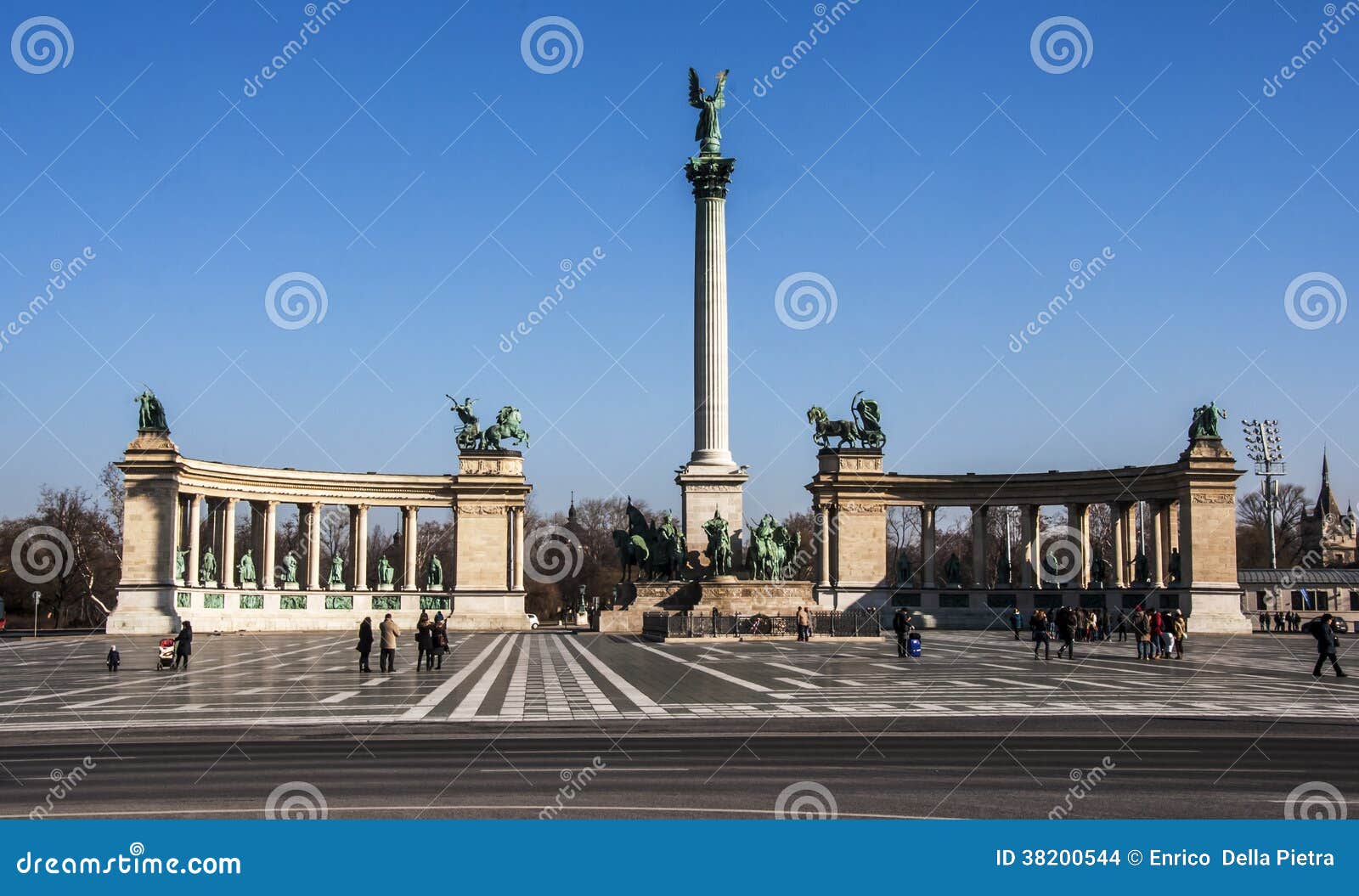 Heroes Square editorial stock image. Image of monument - 38200544