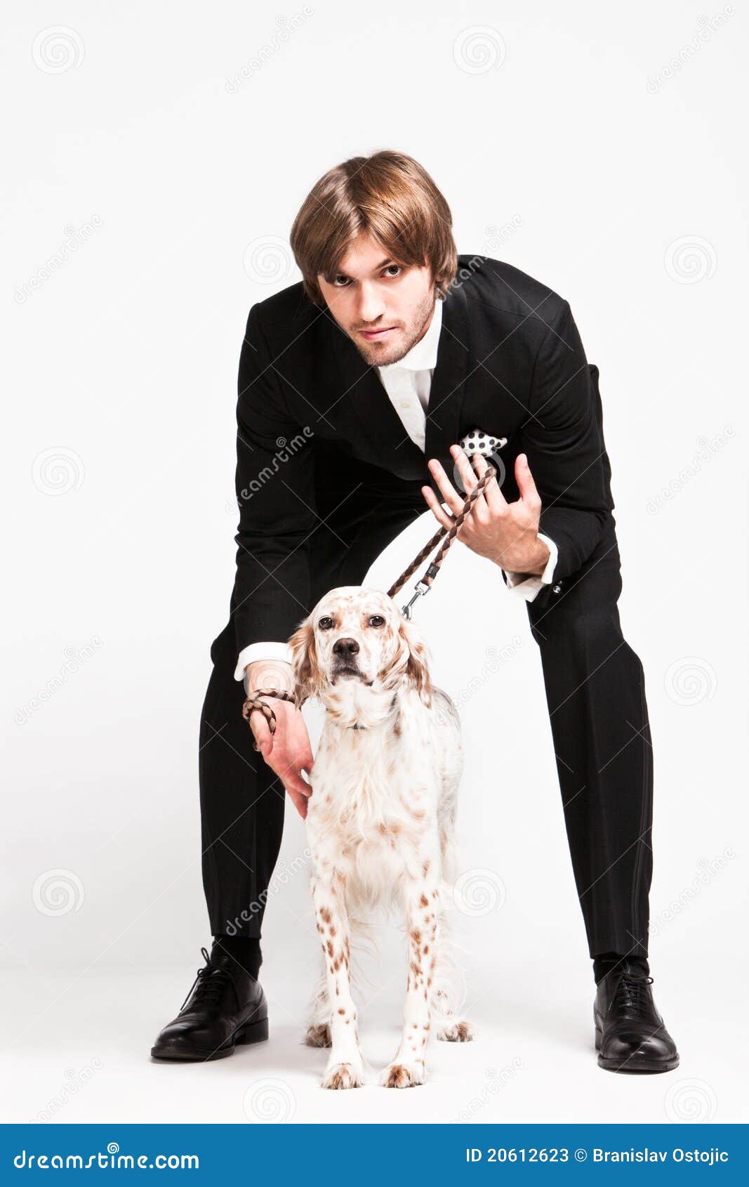 Herr und Hund stockbild. Bild von karosserie, mann, haustier - 20612623