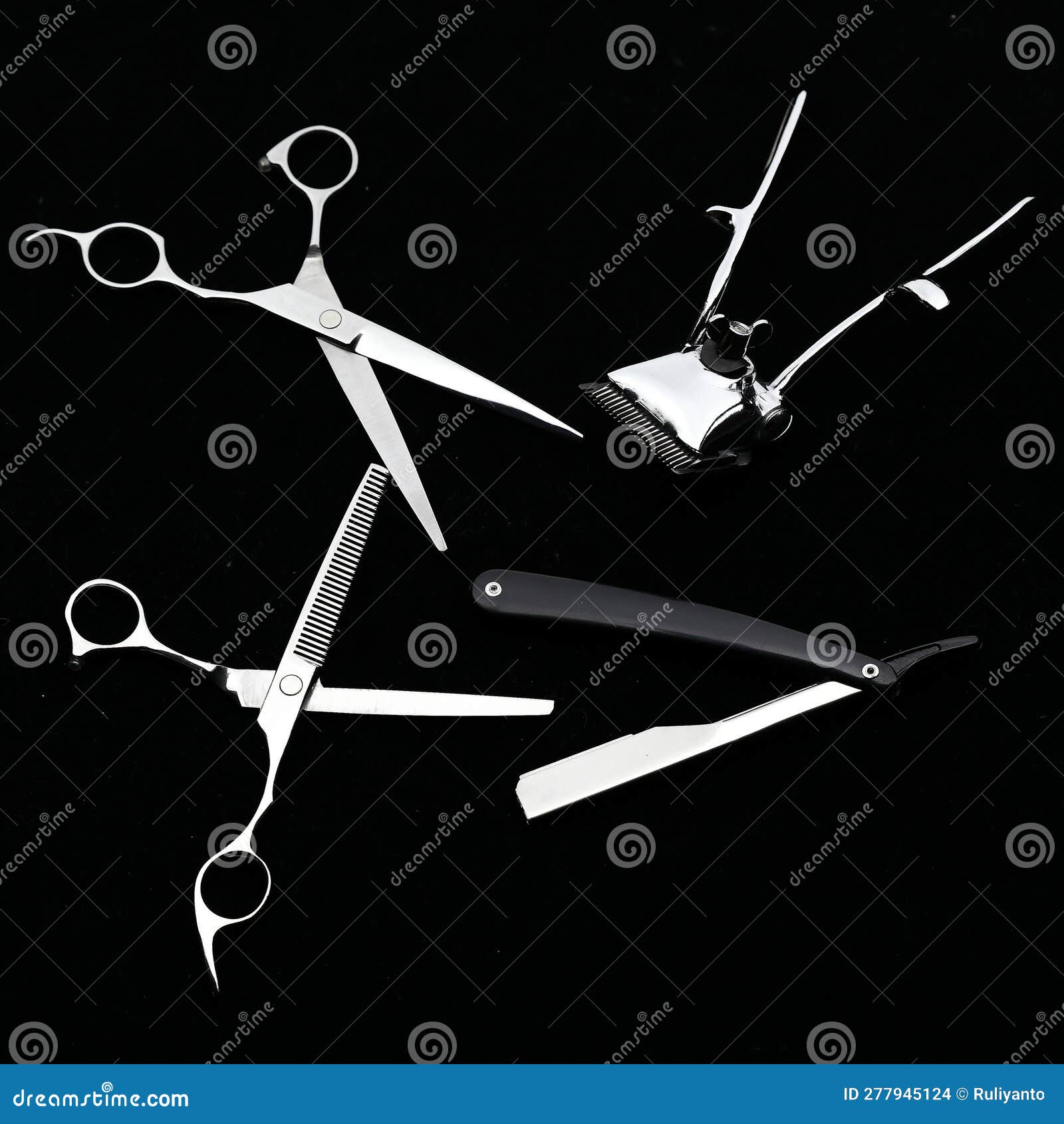 Herramientas De Barbero Aisladas En Negro Foto de archivo - Imagen de ...