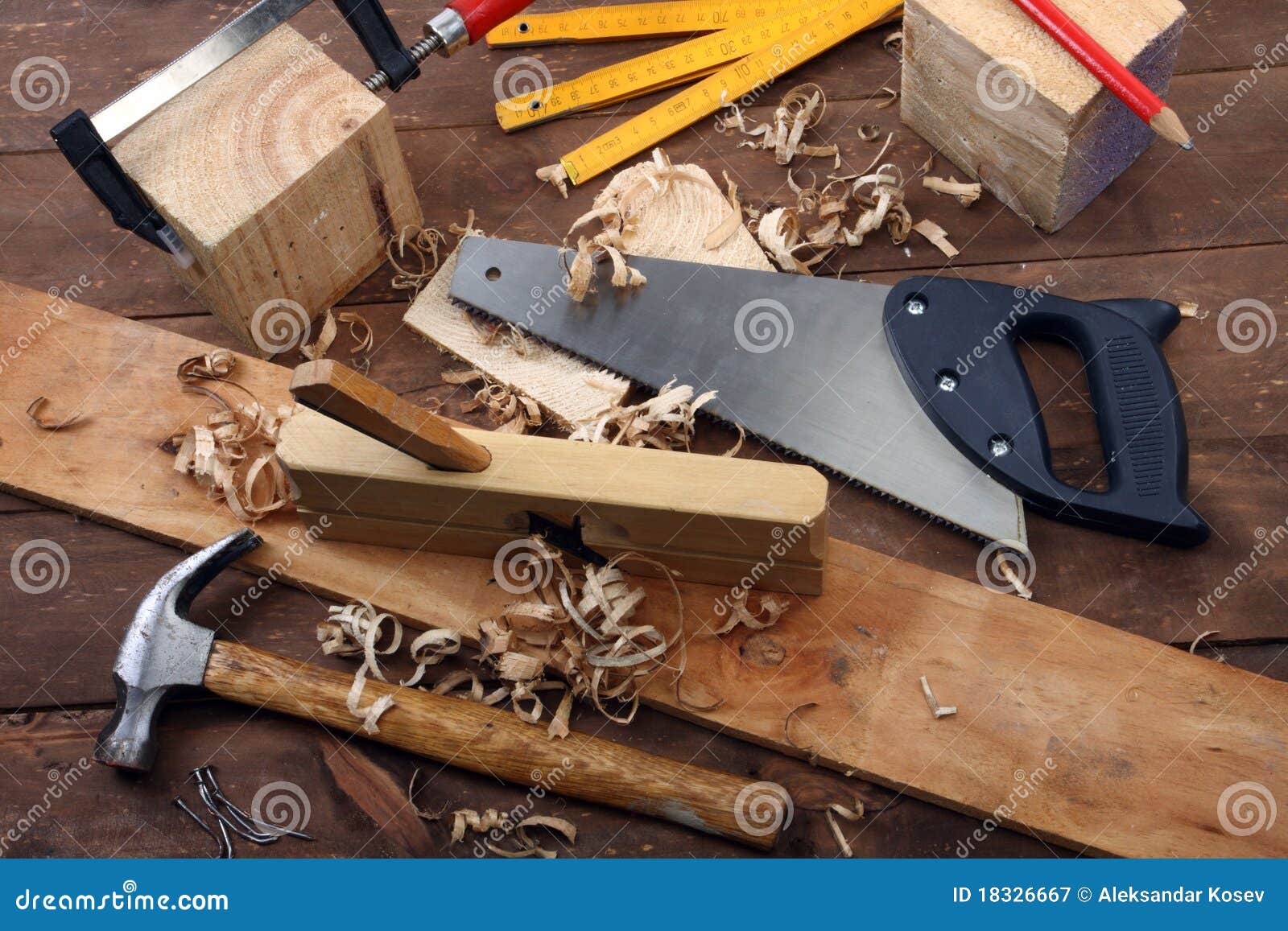 Herramientas Del Carpintero Imagen de archivo - Imagen de apuesto ...