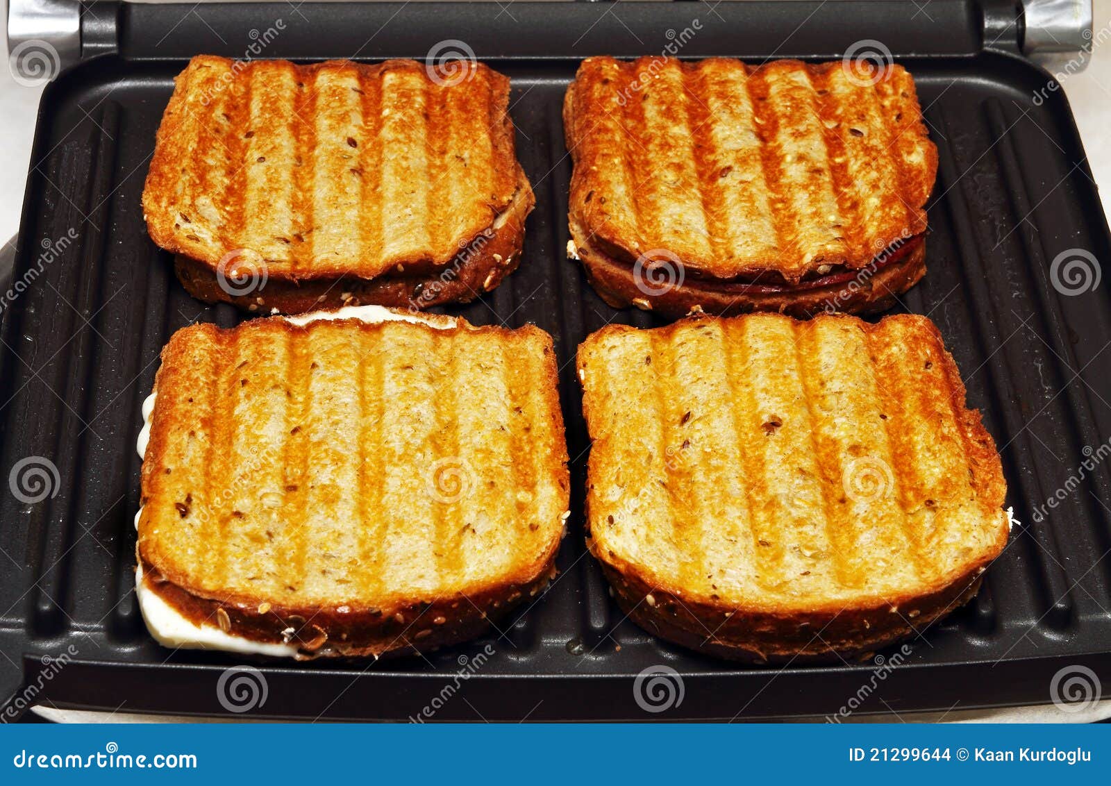 Herstellung der Toast stockfoto. Bild von nähren, käse - 21299644