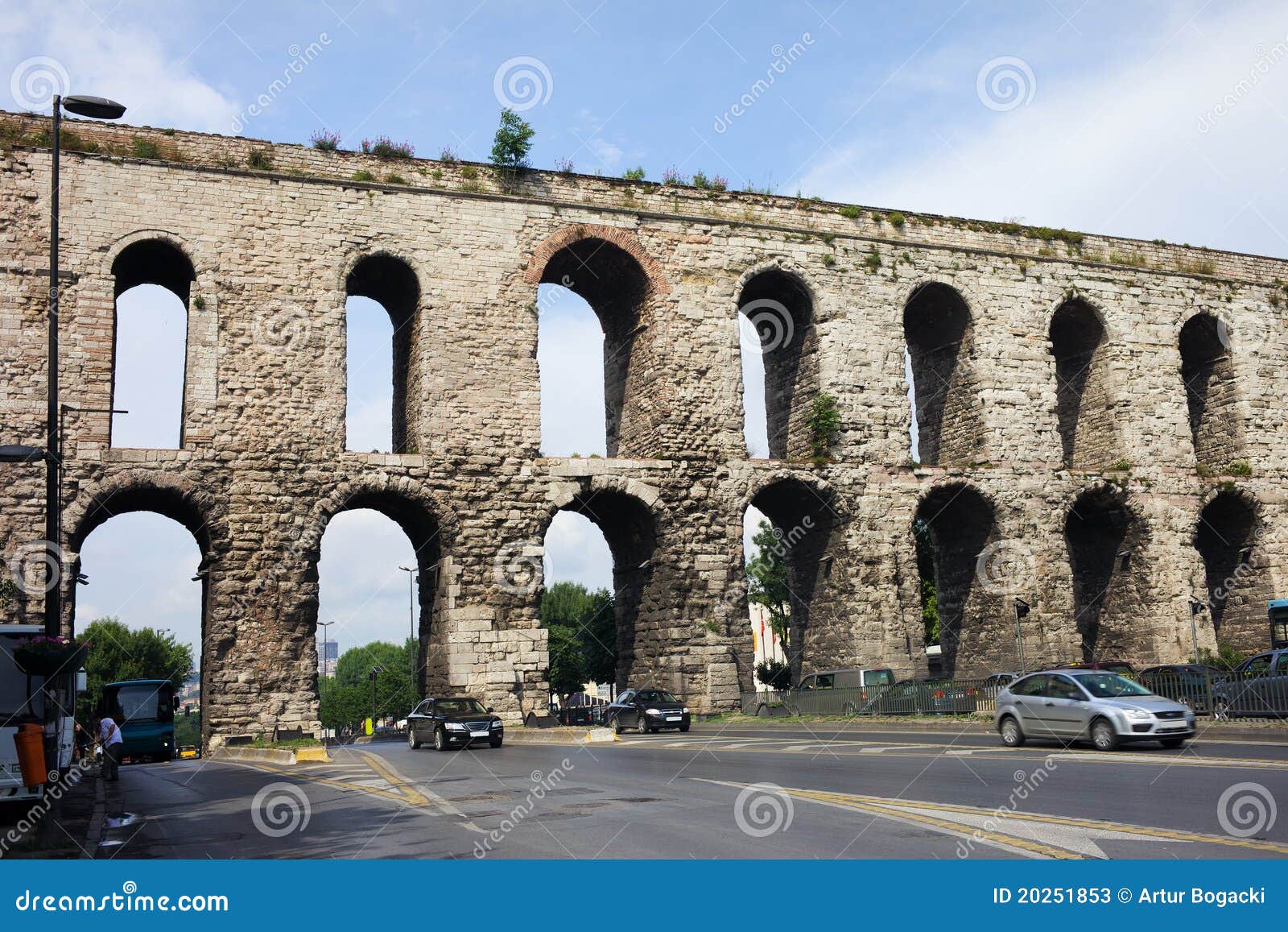 Het Aquaduct Van Valens in Istanboel Stock Afbeelding - Image of romein ...