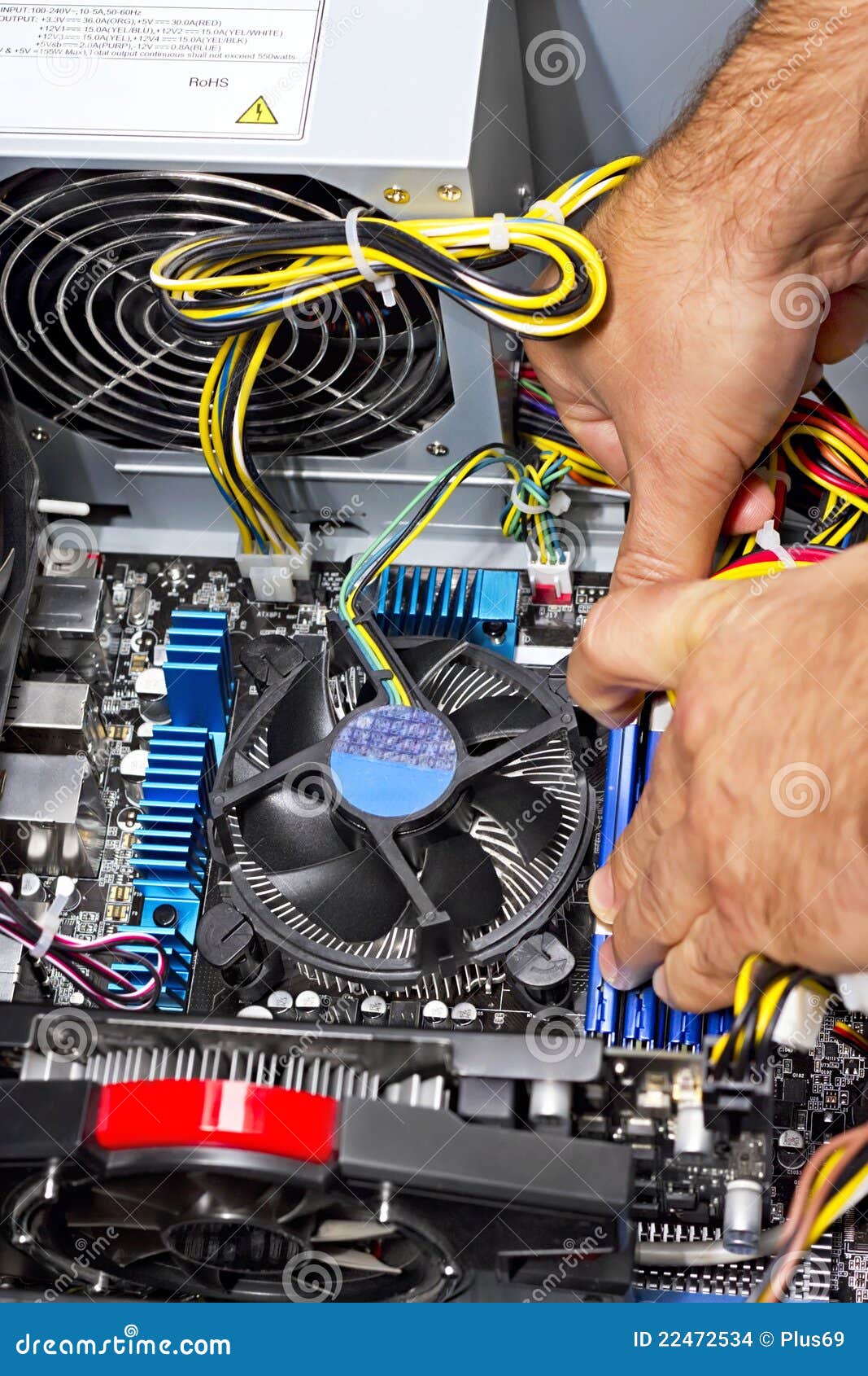Het assembleren van een PC stock foto. Image of verbinding - 22472534