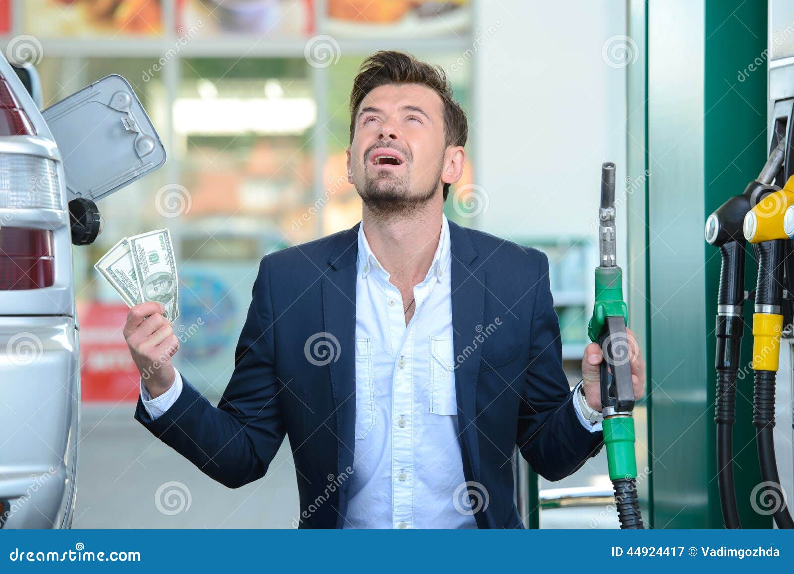 Het Benzinestation Van De Benzine Stock Afbeelding - Image of industrie ...