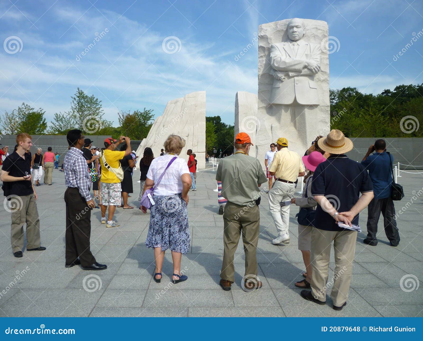 Het Bewonderen Van Het Standbeeld Redactionele Stock Foto - Image of ...