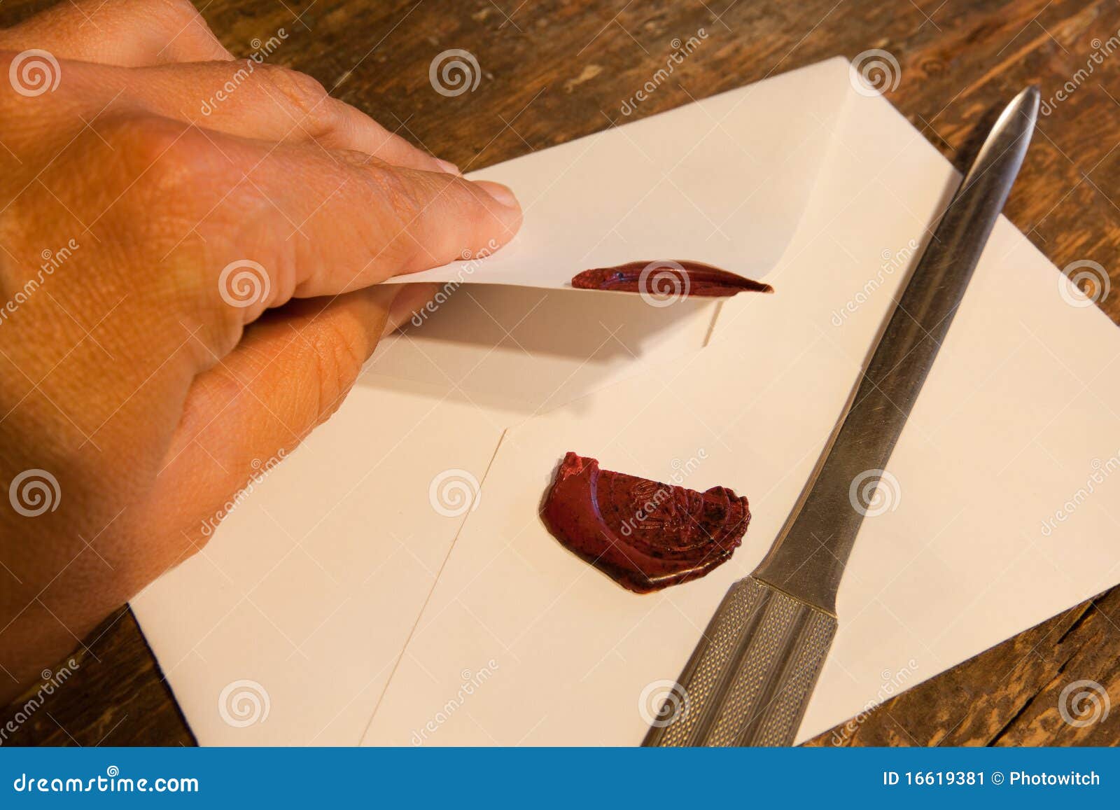 Het Breken Van Een Wasverbinding Stock Afbeelding - Image of exemplaar ...