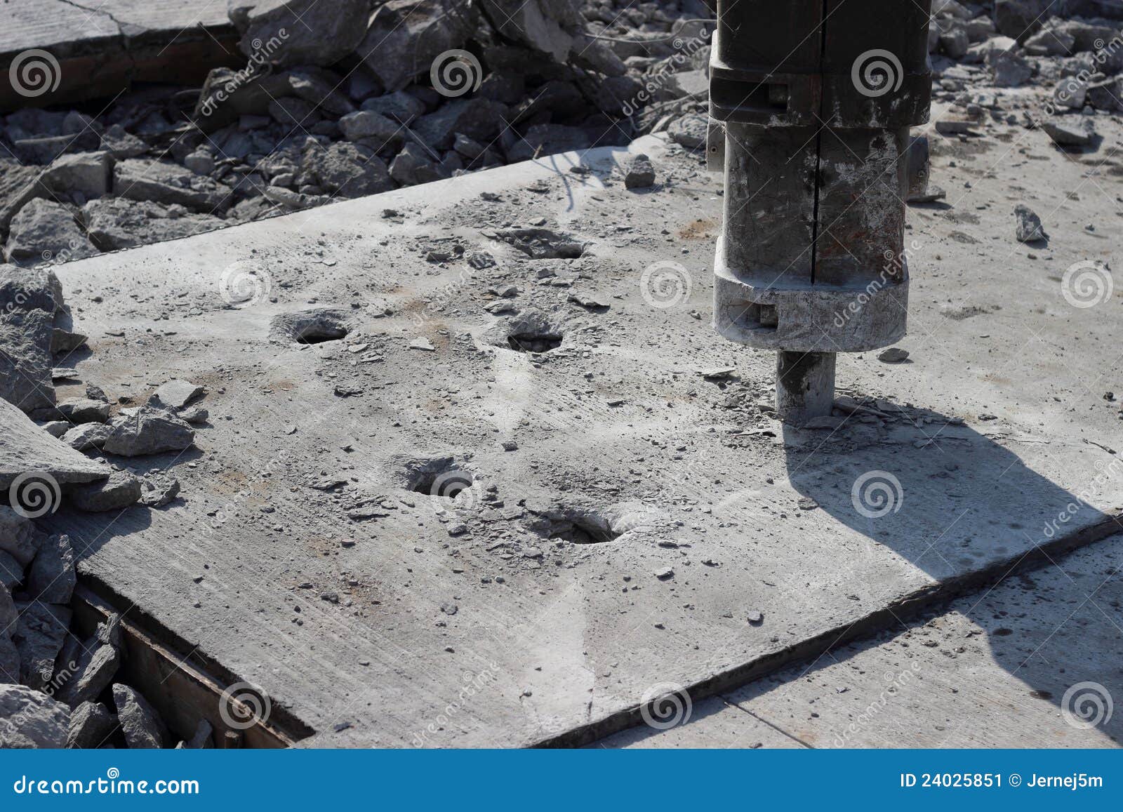 Het Breken Van Jackhammer Beton Stock Afbeelding - Image of breken ...