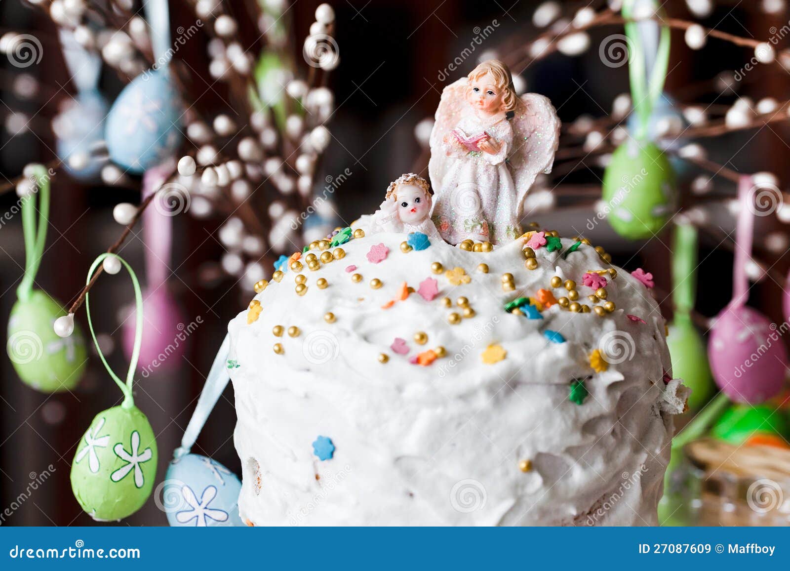 Het Brood En De Engelen Van Pasen Stock Afbeelding - Image of meisje ...