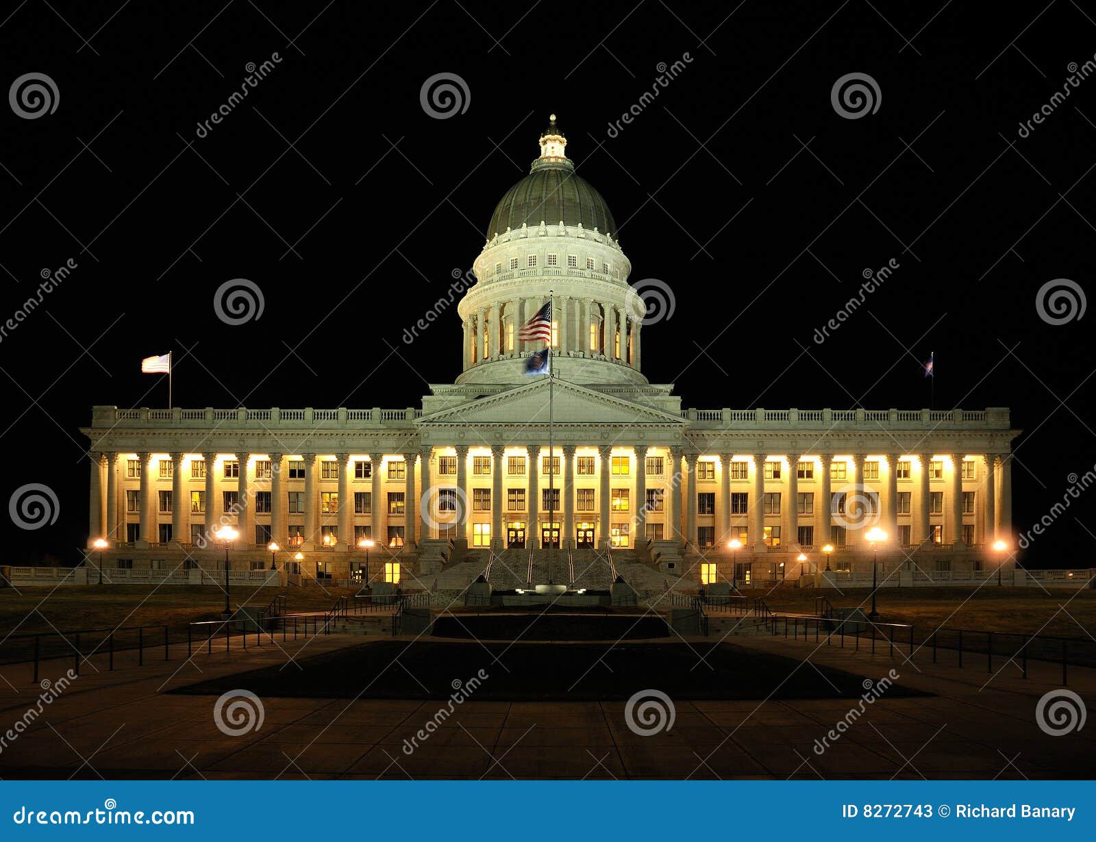 Het Capitool Van De Staat Van Utah Bij Nacht 1 Stock Afbeelding - Image ...
