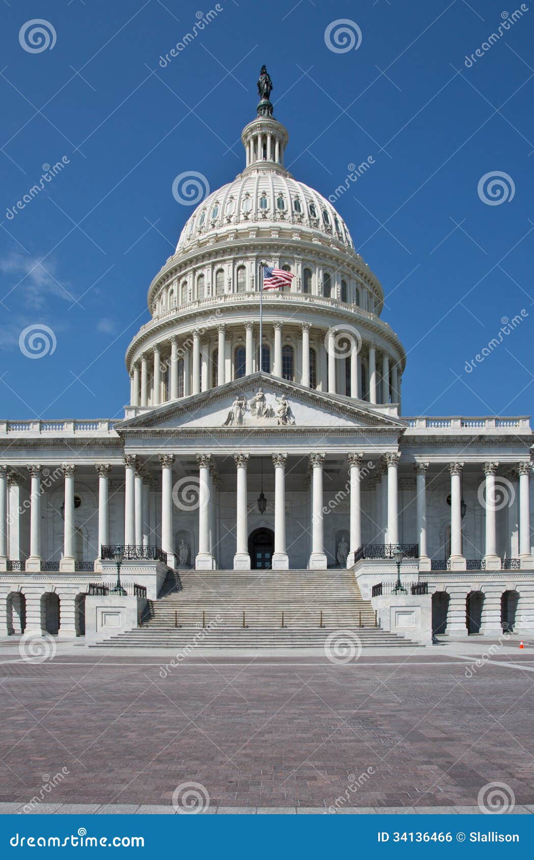 Het Capitool Van Het Kapitaal Stock Foto - Image of leuningen, stappen ...