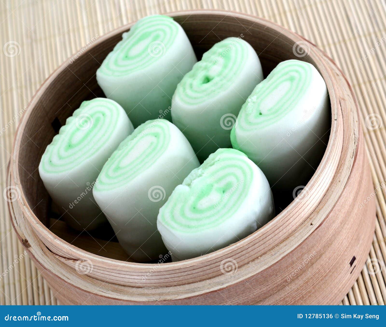 Het Chinese Broodje Van De Stoom Stock Foto - Image of smaak, brood ...