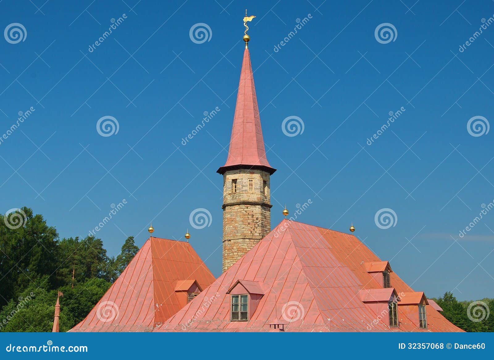 Het dak van de toren stock foto. Image of architectuur - 32357068