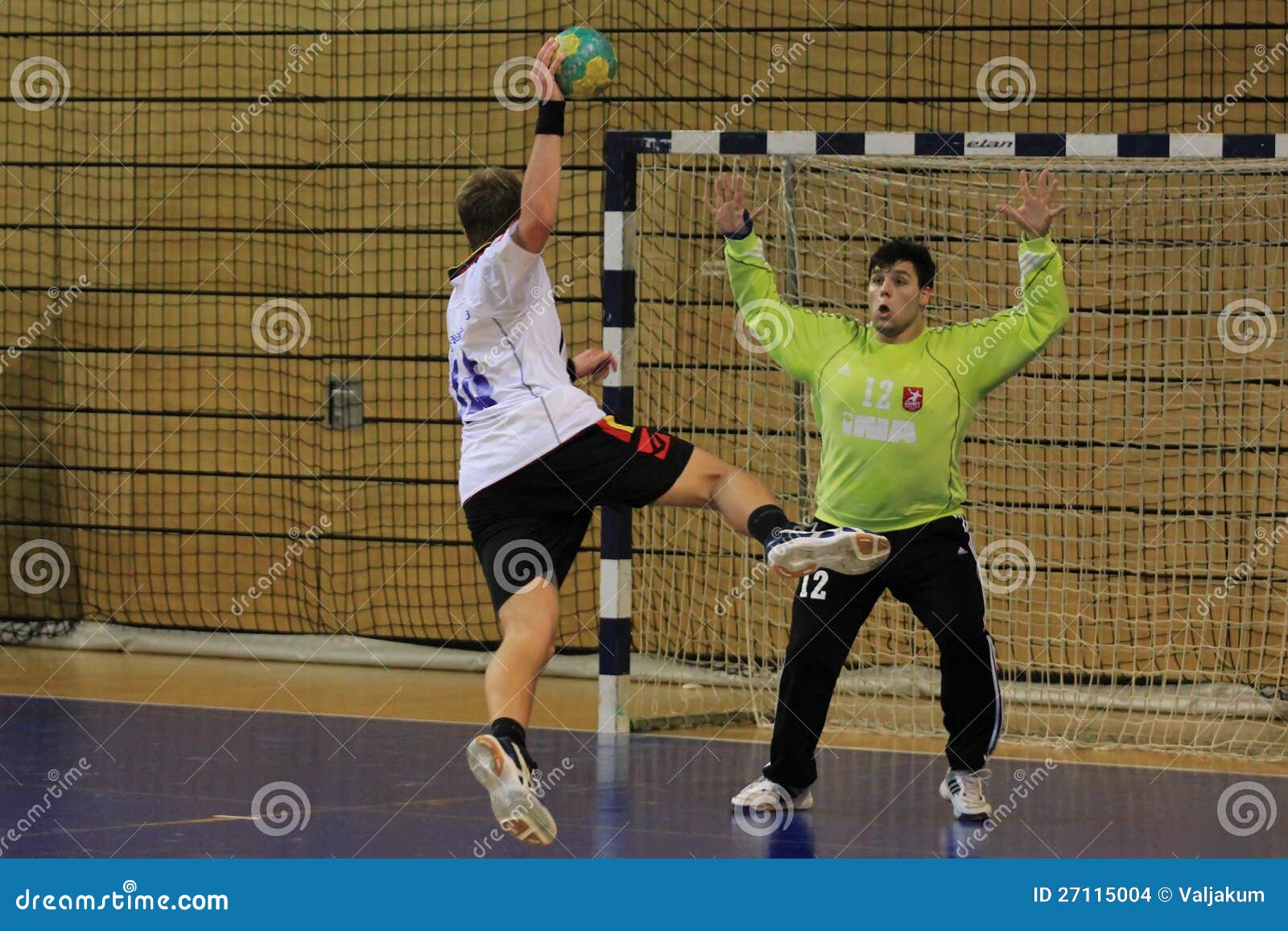 Het doel van het handbal redactionele stock afbeelding. Image of ...