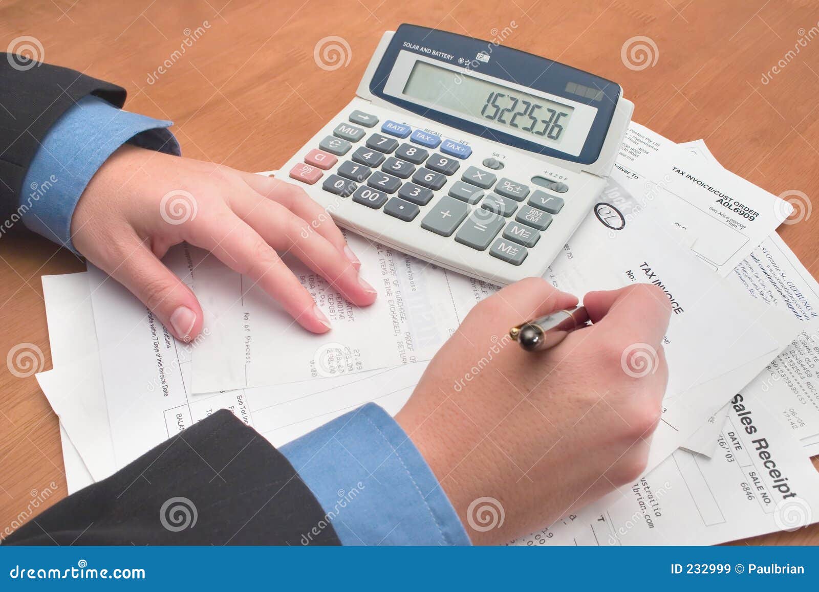 Het doen van de rekeningen stock afbeelding. Image of betaling - 232999