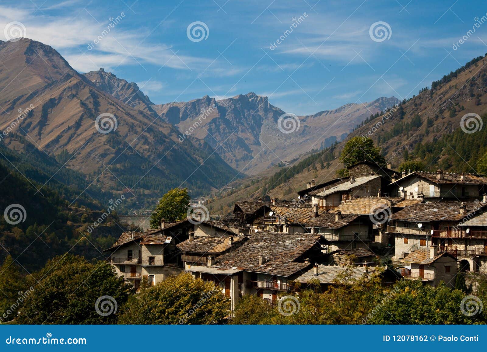 Het dorp stock foto. Image of berg, hemel, dorp, toerisme - 12078162