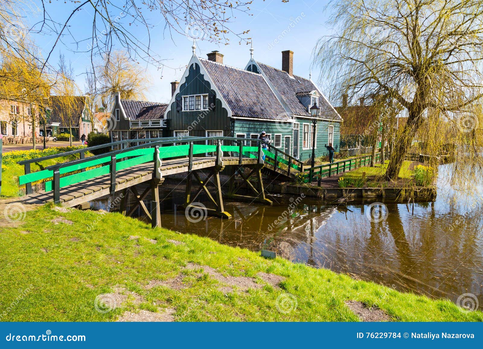 Het Dorp Van Zaanseschans, Holland, Groene Huizen Redactionele Stock ...