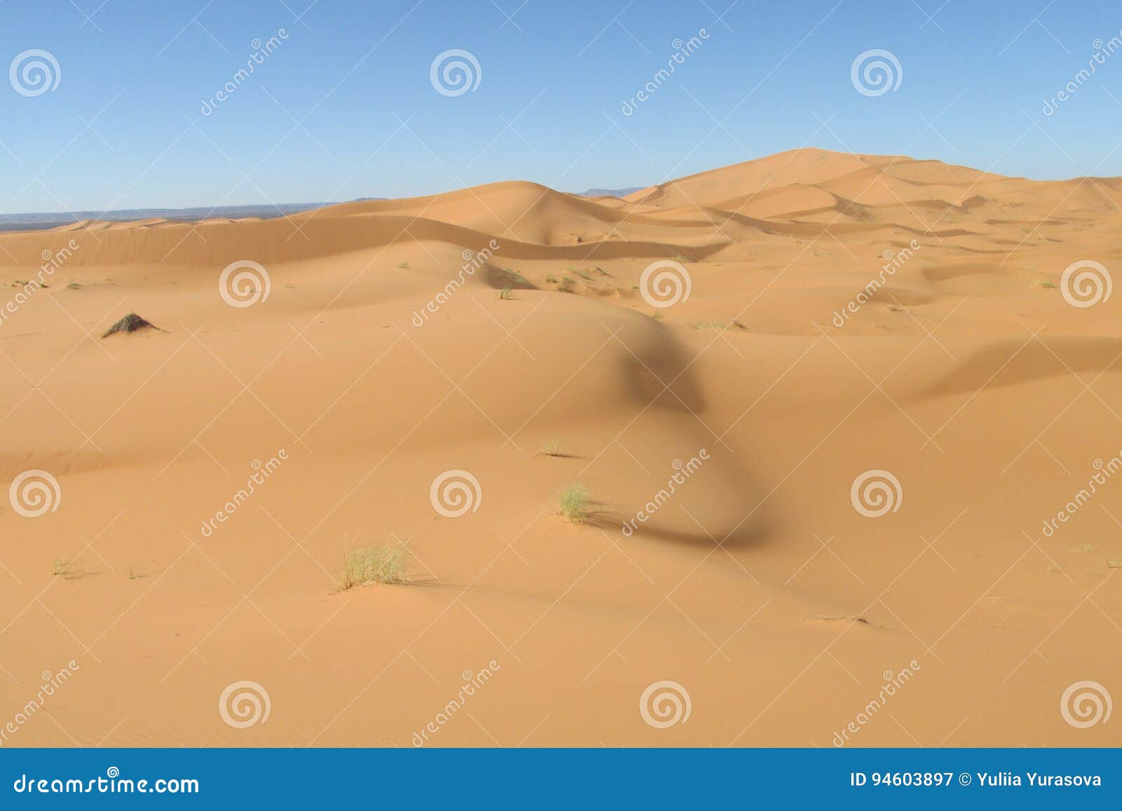 Het Duin Van De Zandwoestijn in De Sahara Stock Afbeelding - Image of ...