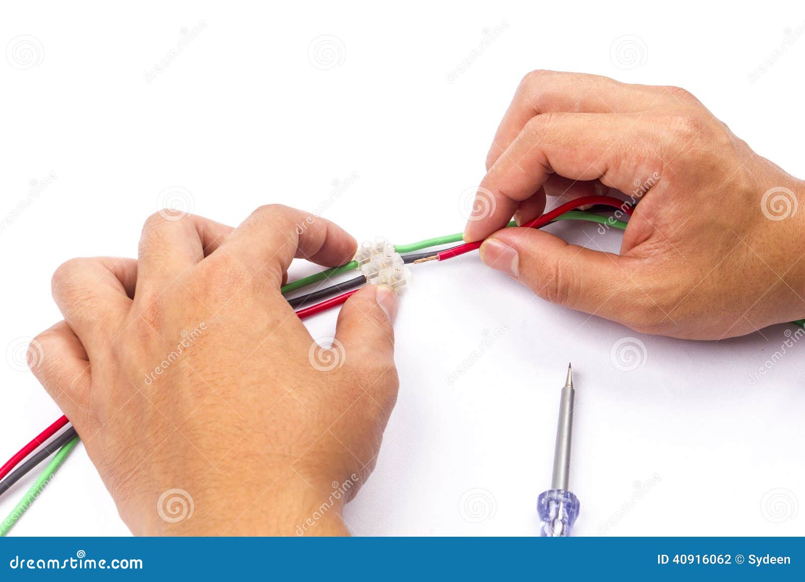 Het elektrokabel verbinden stock foto. Image of aansluting - 40916062