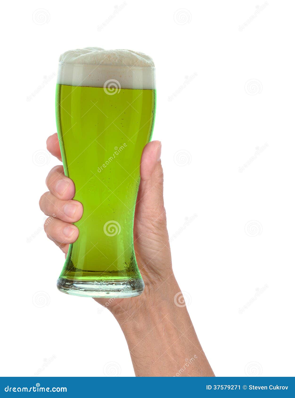 Het Glas Van De Handholding Schuimend Groen Bier Stock Afbeelding ...