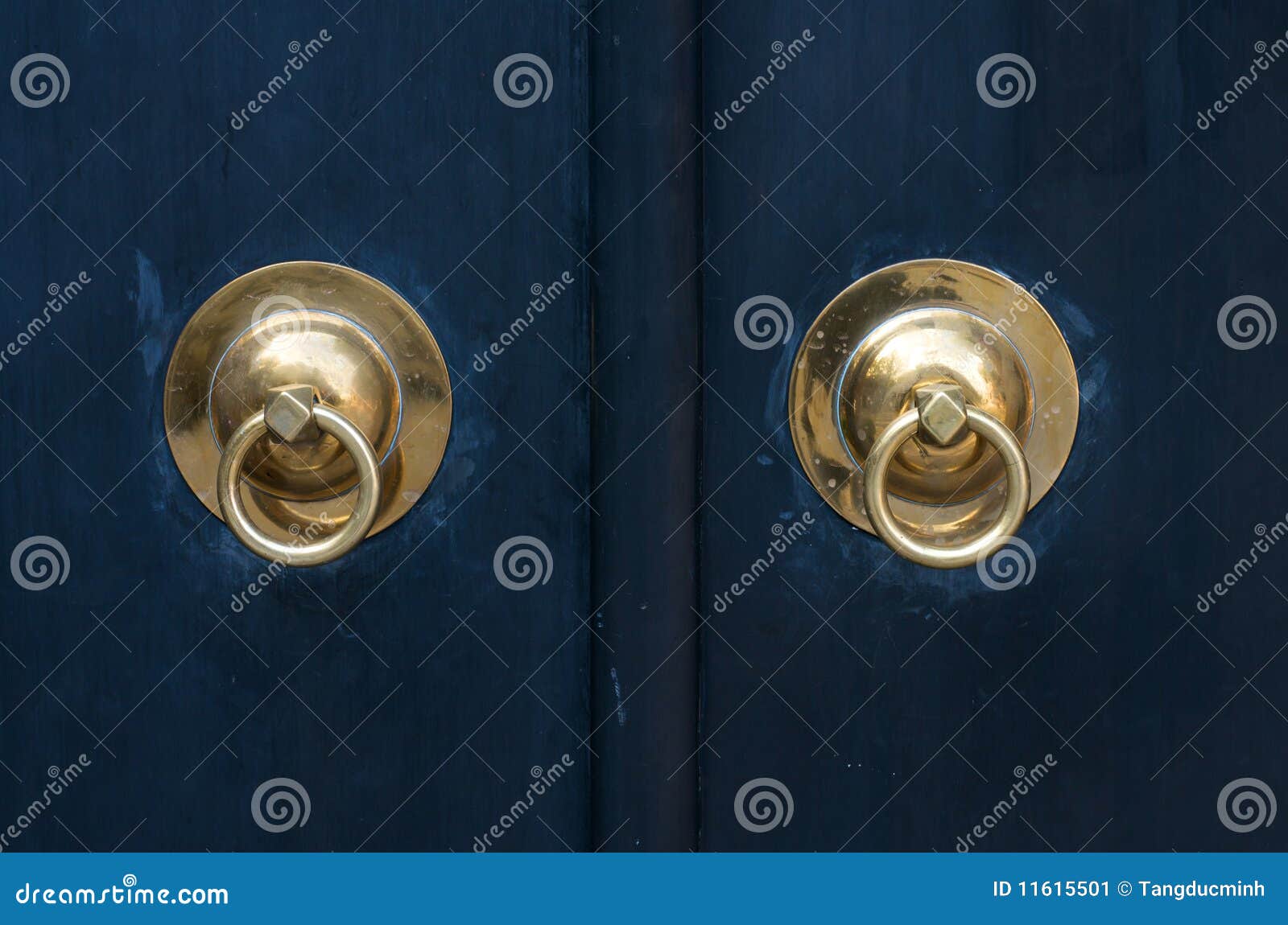 Het Gouden Handvat Van De Deur Stock Afbeelding - Image of azië ...